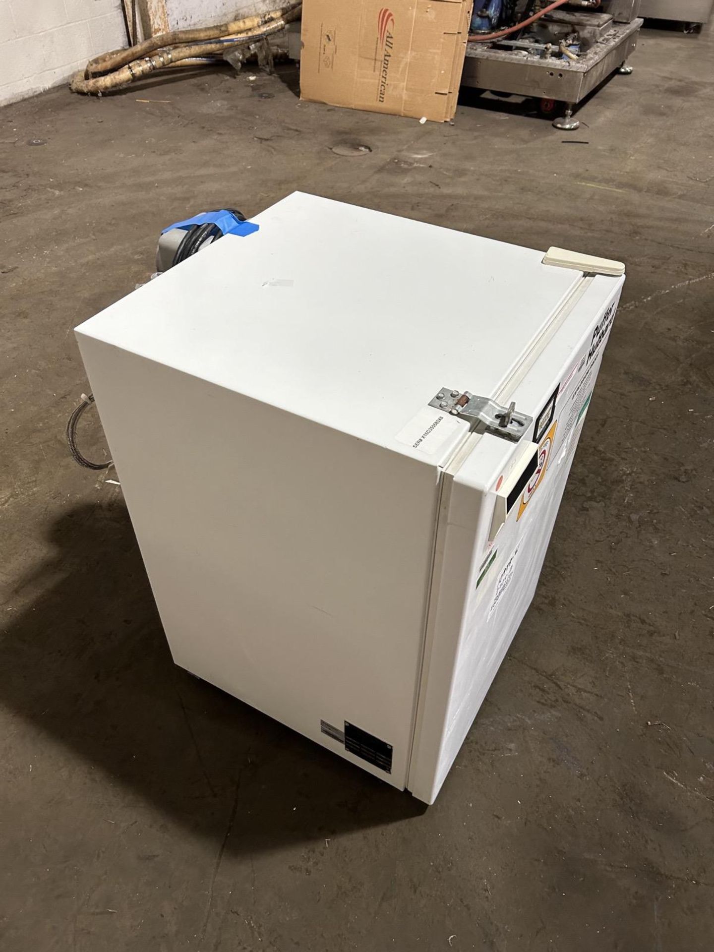 Harris Manufacturing XP Fridge, model XLR45A14, S/N X16G355580X6, REF ...
