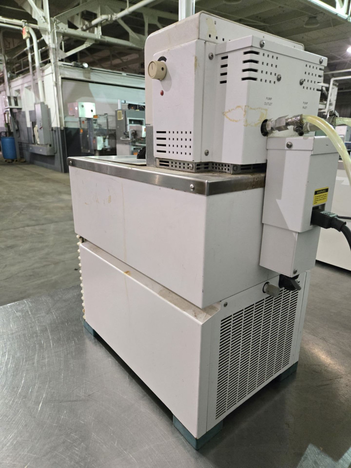 Neslab recirculating chiller, model 168103200700, serial# 19325094.