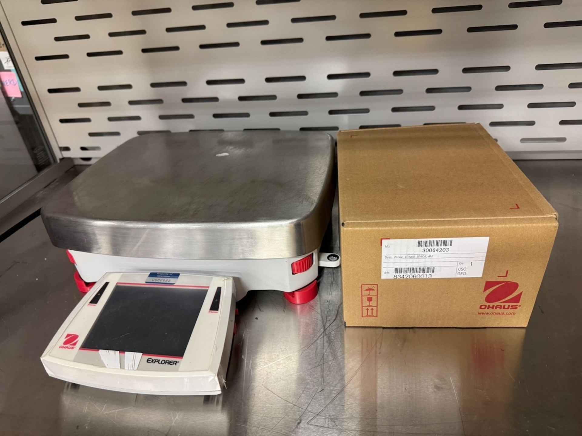 Ohaus Explorer Platform Scale, model EX35001, 35KG capacity, with printer.