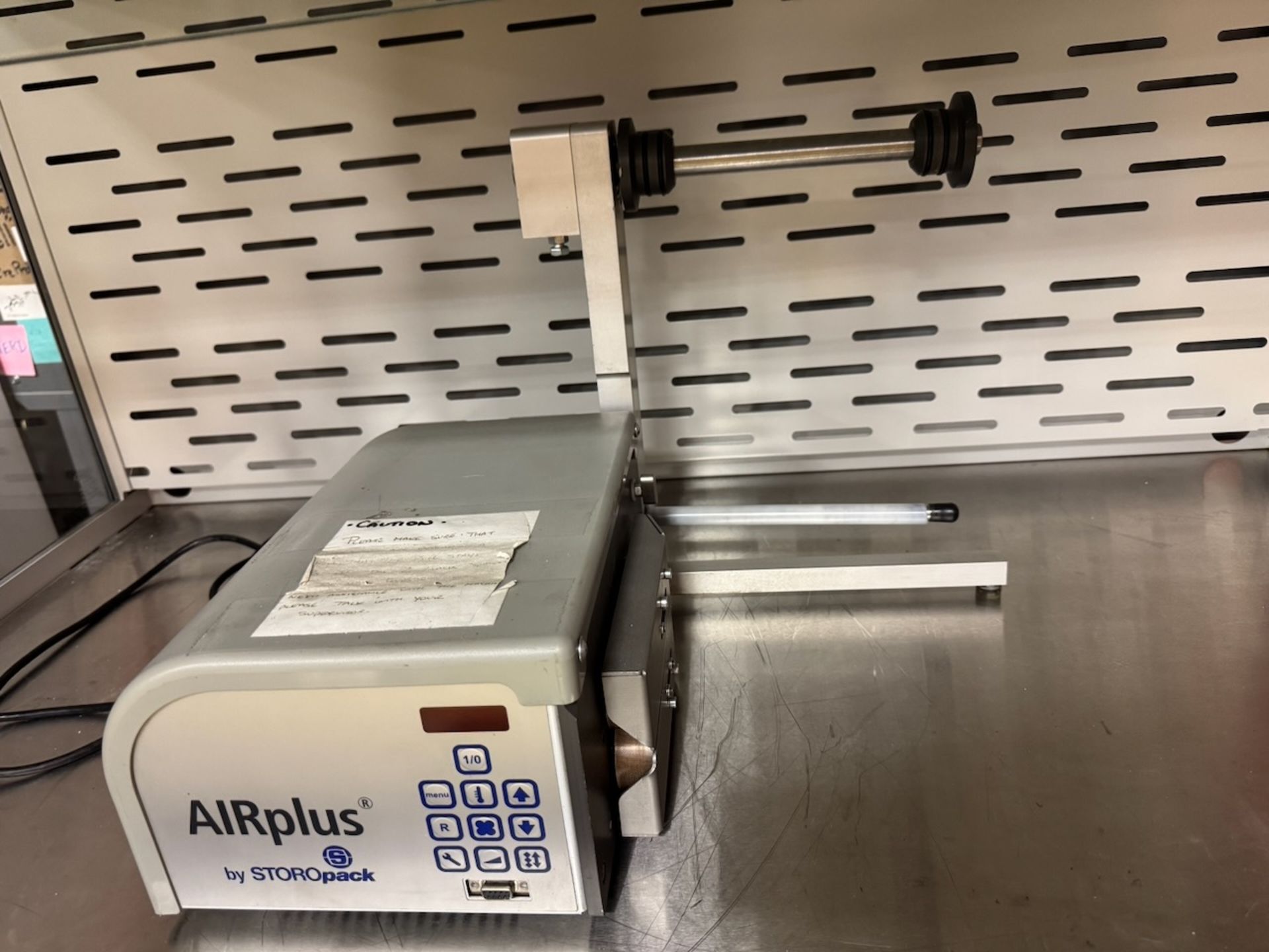 Airplus Storopack air pillow maker, model Airplus Mini-V.