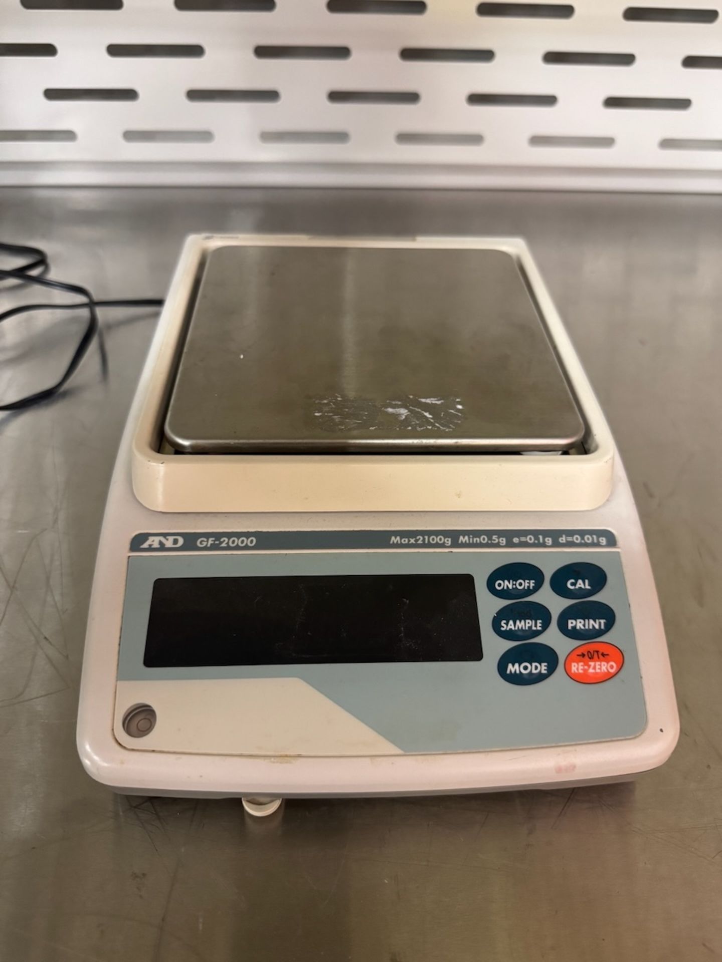 AND lab scale, model GF-2000, 2100 gram capacity.