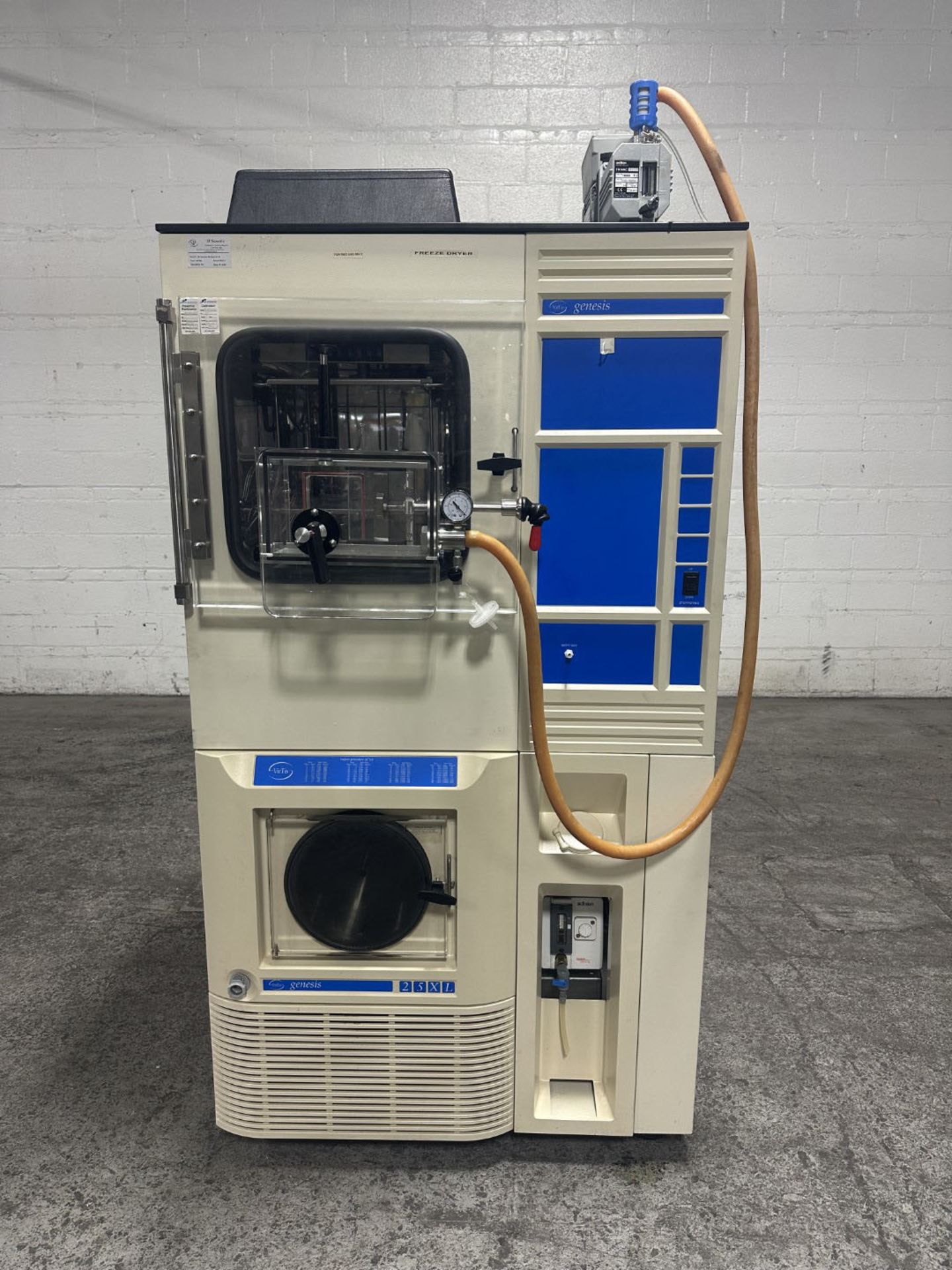 6.12 sq ft SP Scientific freeze dryer lyophilizer, model 25L Genesis SQ ...
