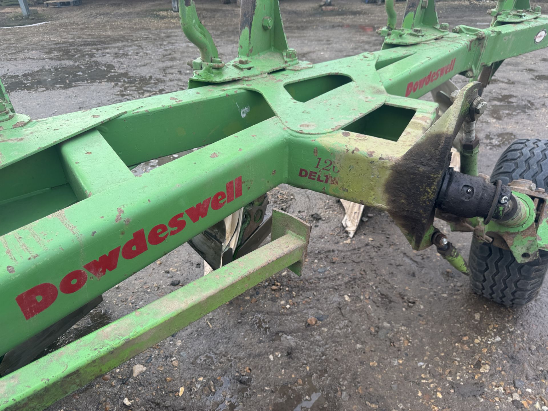 1996 Dowdeswell DP 1205 5 furrow reversible plough 4+1, 14" furrow ...
