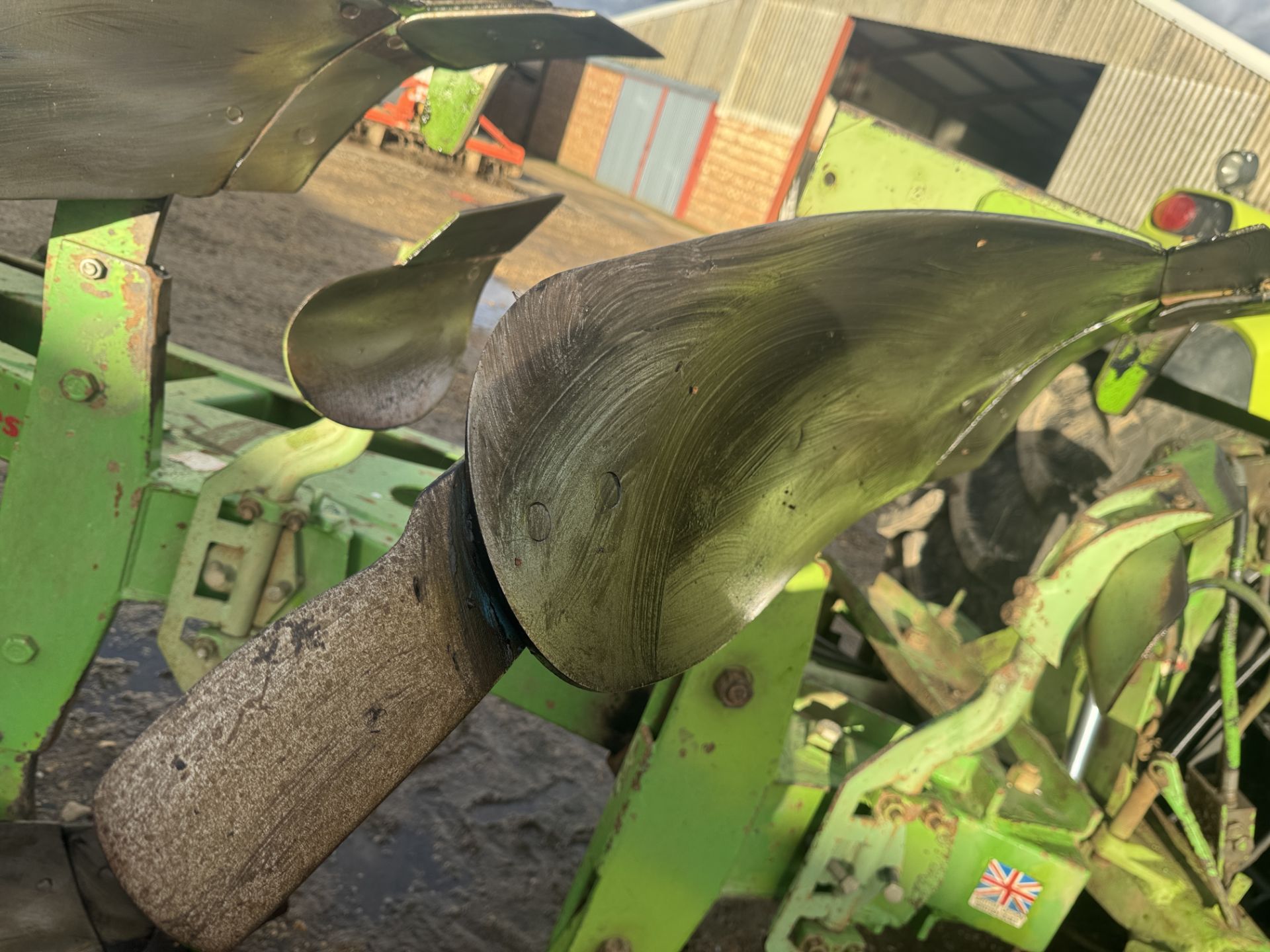 1996 Dowdeswell DP 1205 5 furrow reversible plough 4+1, 14" furrow ...