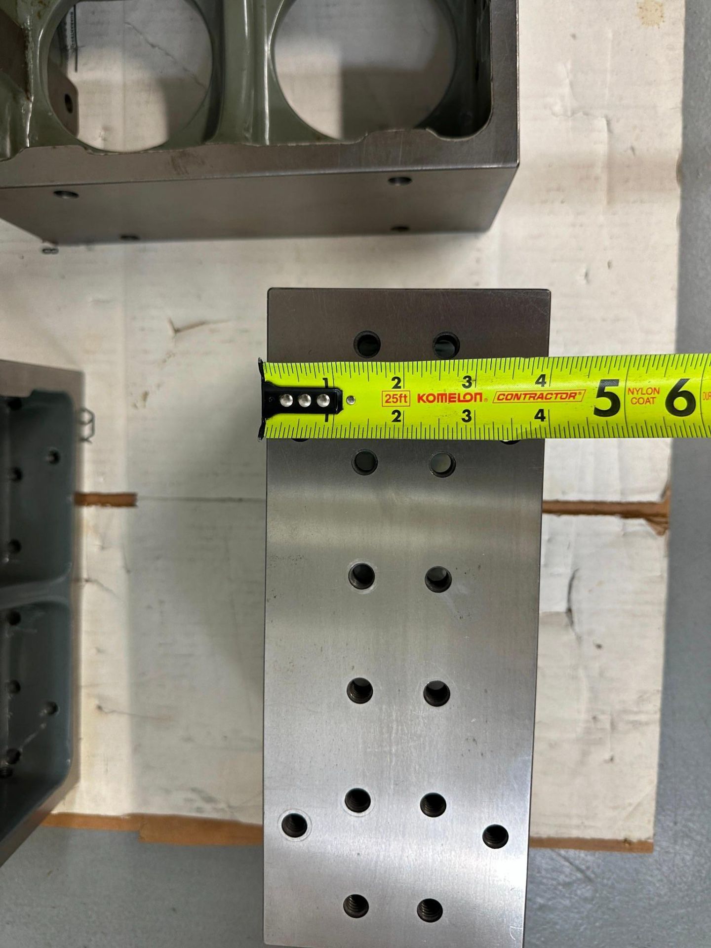 SELECTION OF MOORE TOOLS CAST STEEL ANGLE BLOCKS/PLATES IN STATE ...