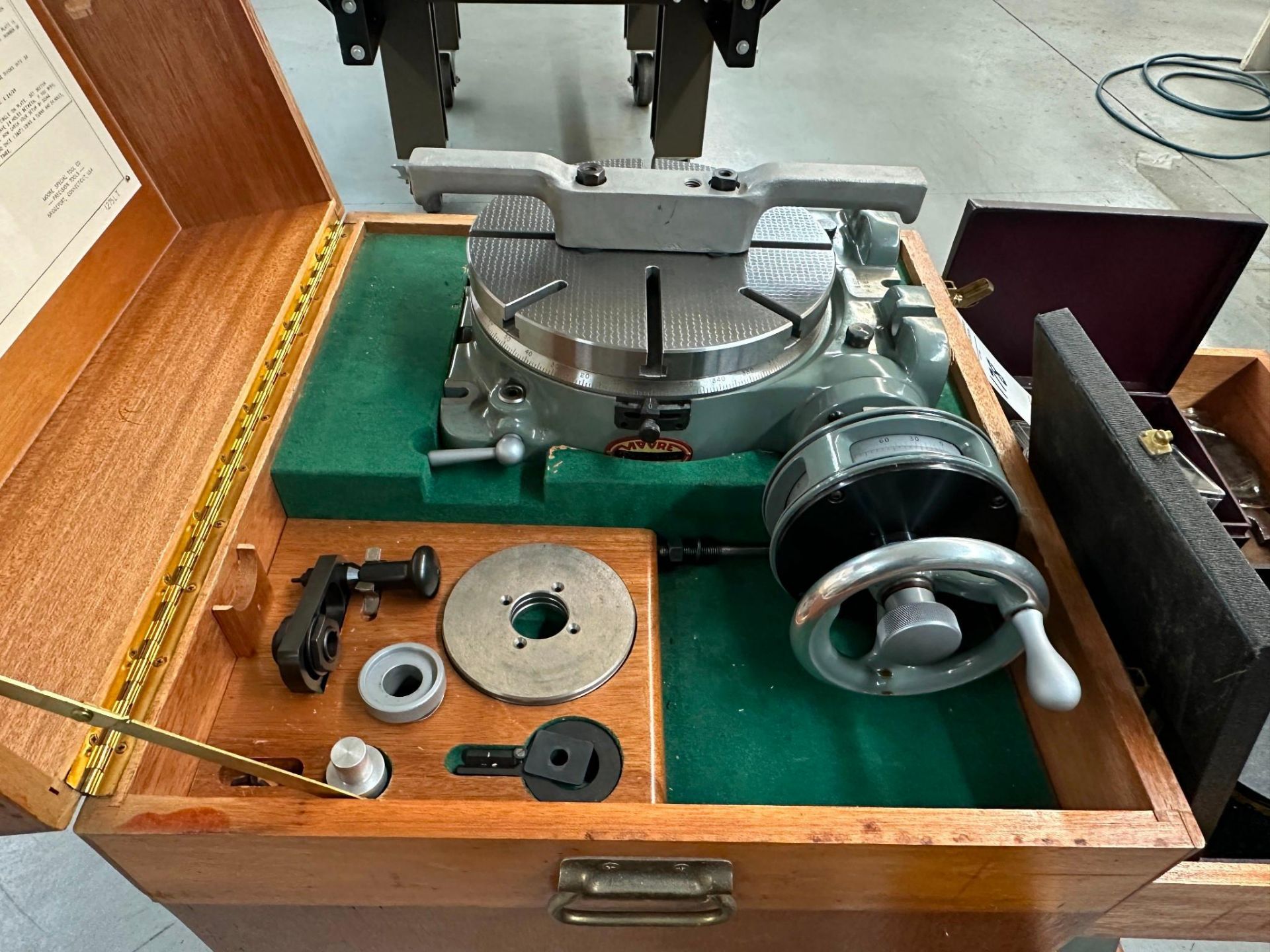 MOORE TOOLS ULTRA-PRECISE ROTARY TABLE LRT2669 TABLE DIAMETER: 10 7/8 ...