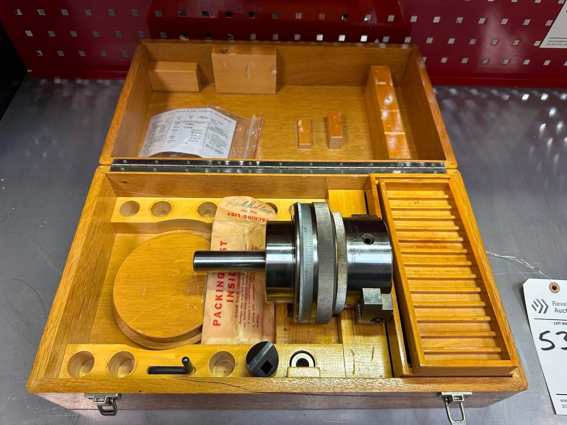 SOCIETE SIP GENEVOISE 562 UNIVERSAL MACHINE BORING HEAD 0-2.25