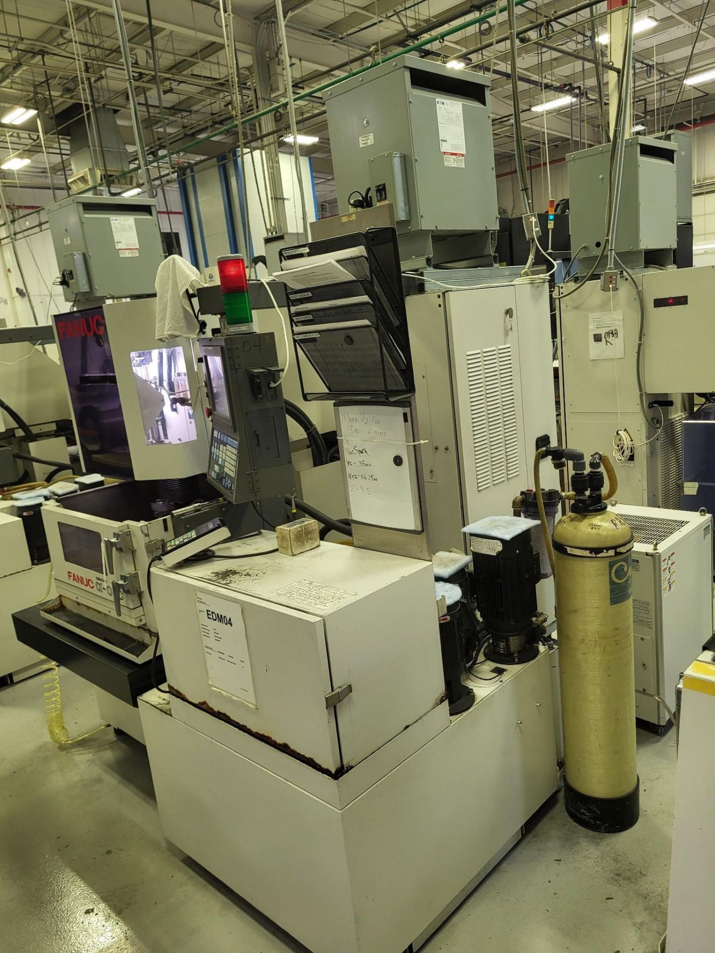 2003 FANUC ROBOCUT ALPHA OIC 7" CNC WIRE EDM WITH AUTO WIRE THREAD ...
