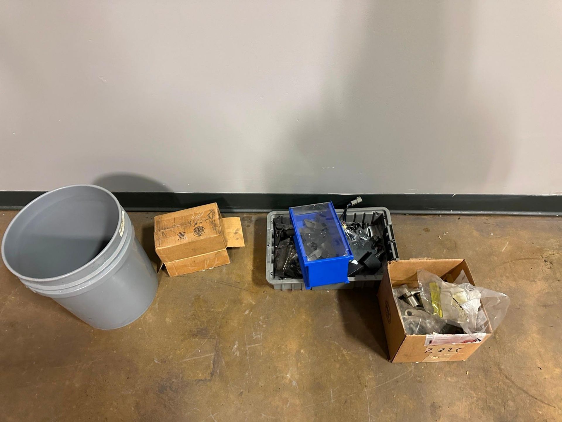 (2) TENNSCO STORAGE CABINETS FULL DIESEL/CATERPILLAR FUEL INJECTION AND ...