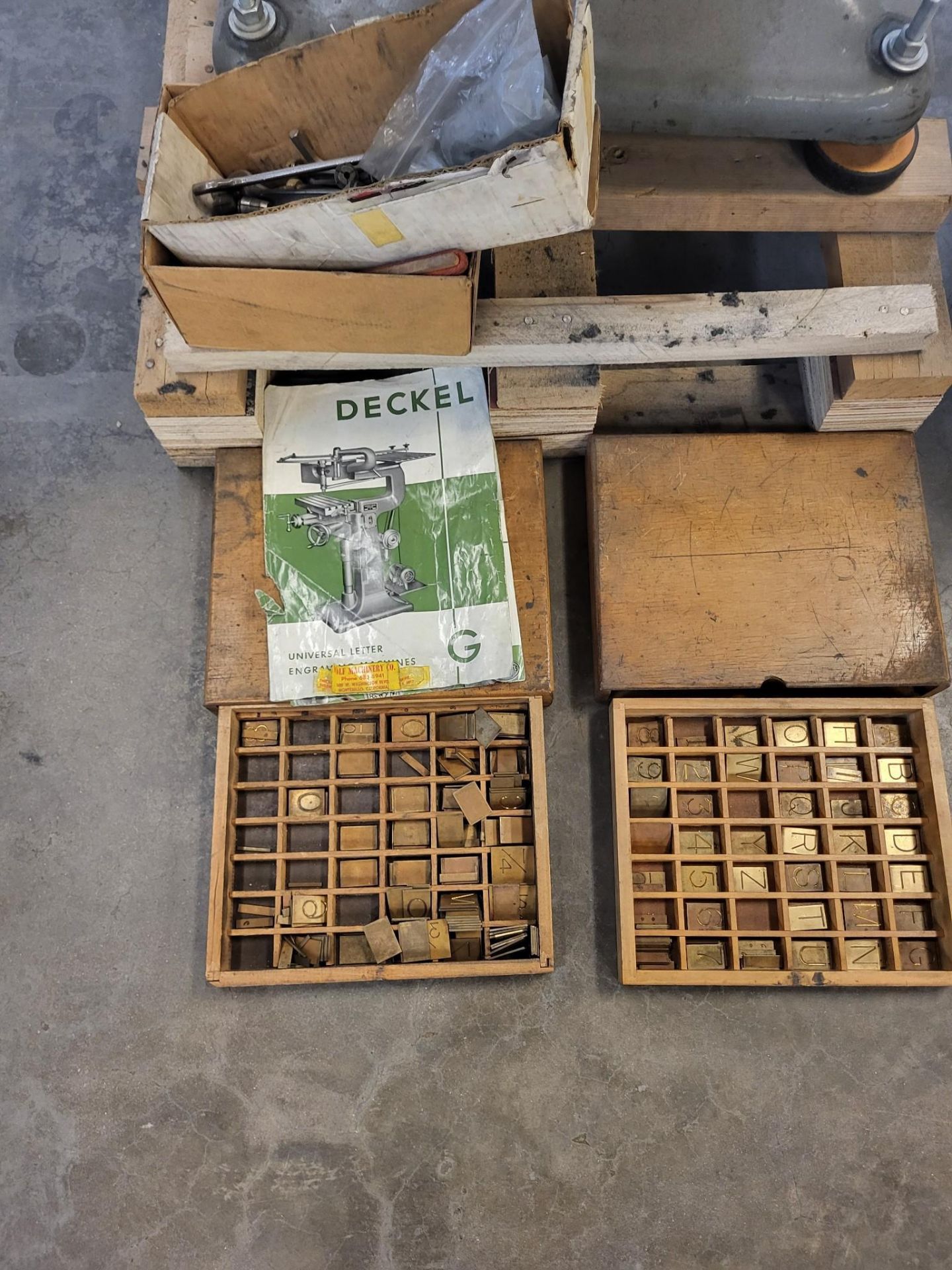 FRIEDRICH DECKEL GK21 UNIVERSAL ENGRAVING AND COPY MILLING MACHINE