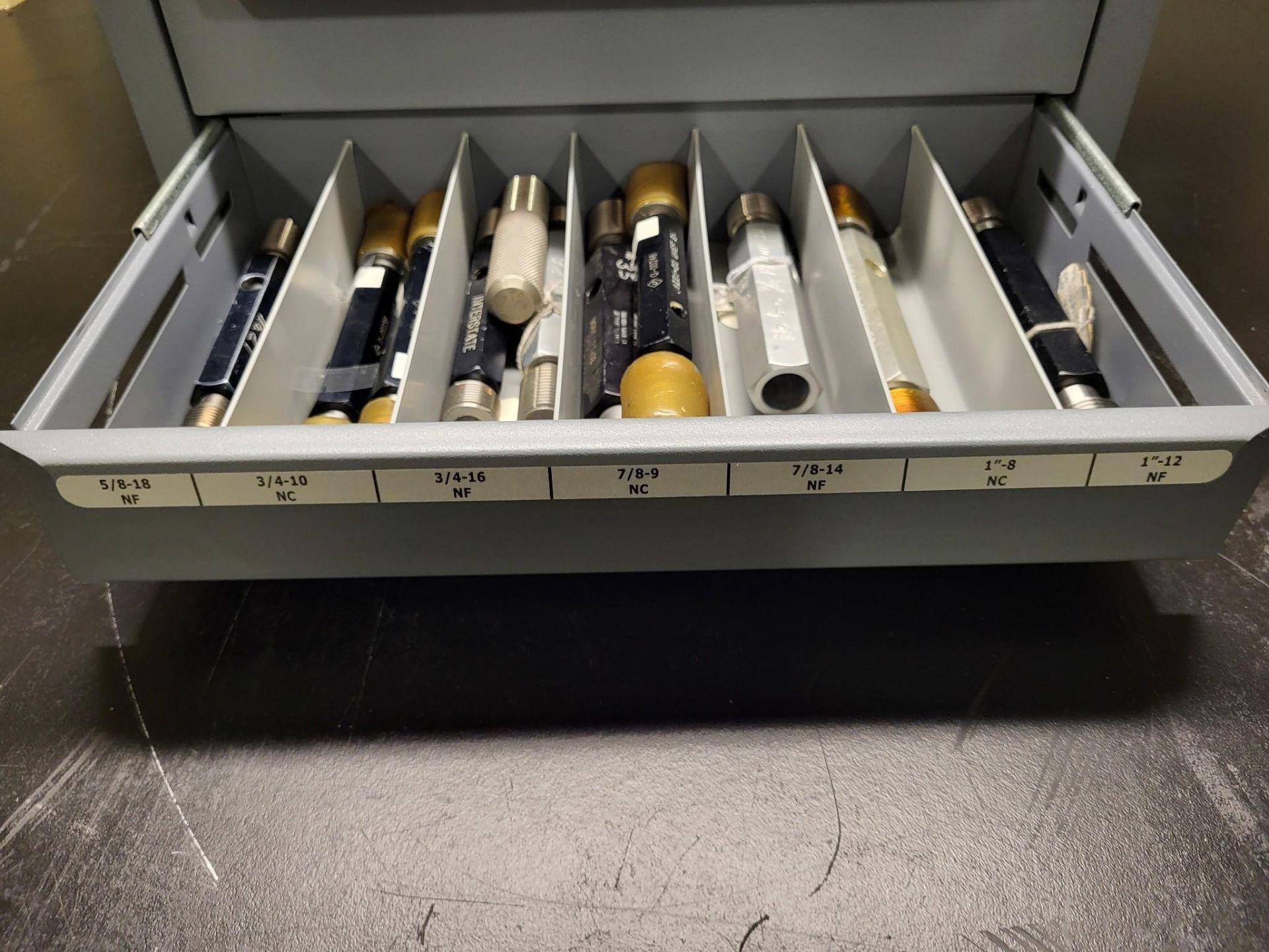 GO / NO-GO THREAD PLUG GAUGES AND TOOL CABINET Item Location - Colorado ...