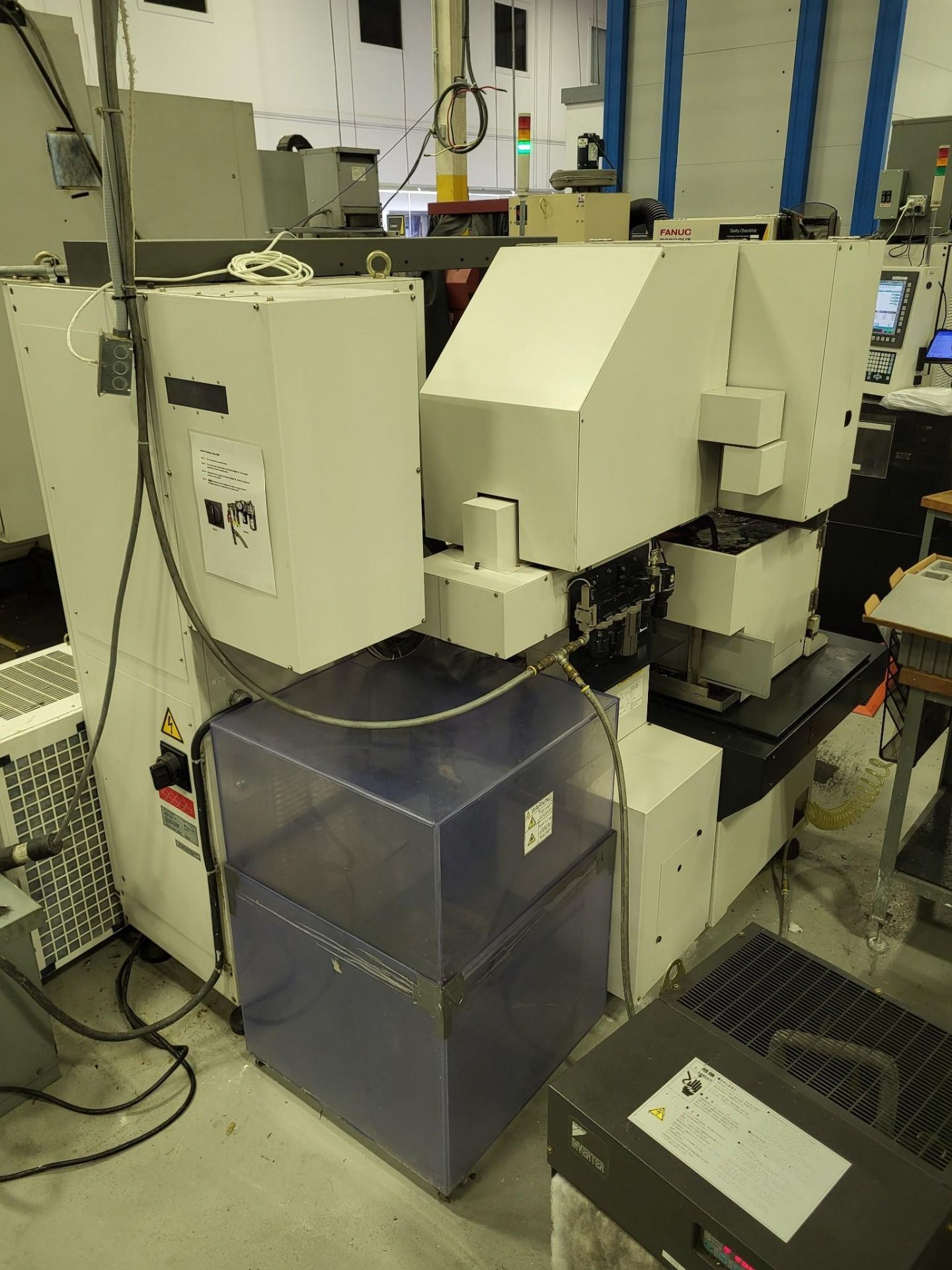 2004 FANUC ROBOCUT ALPHA OIC 7" CNC WIRE EDM WITH AUTO WIRE THREAD ...