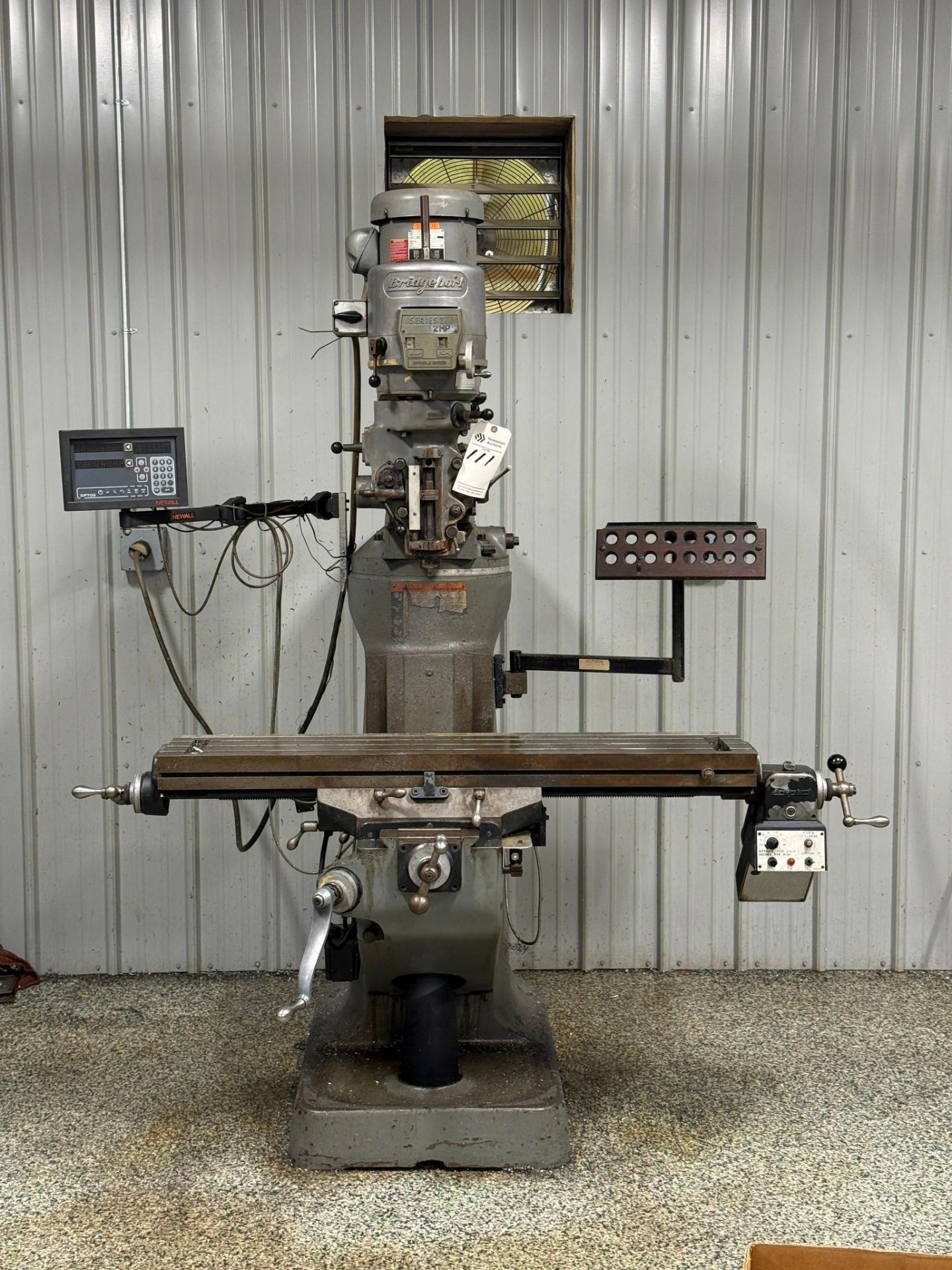 BRIDGEPORT SERIES II VERTICAL MILLING MACHINE W/ NEWALL DP700 DRO ...