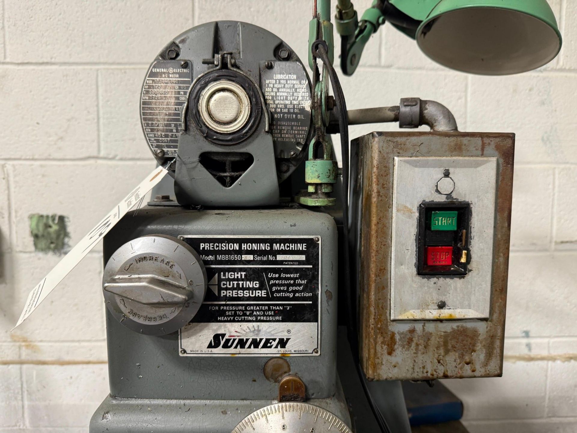 SUNNEN MBB1650-MS PRECISION HONING MACHINE W/ A LARGE AMOUNT OF TOOLING ...