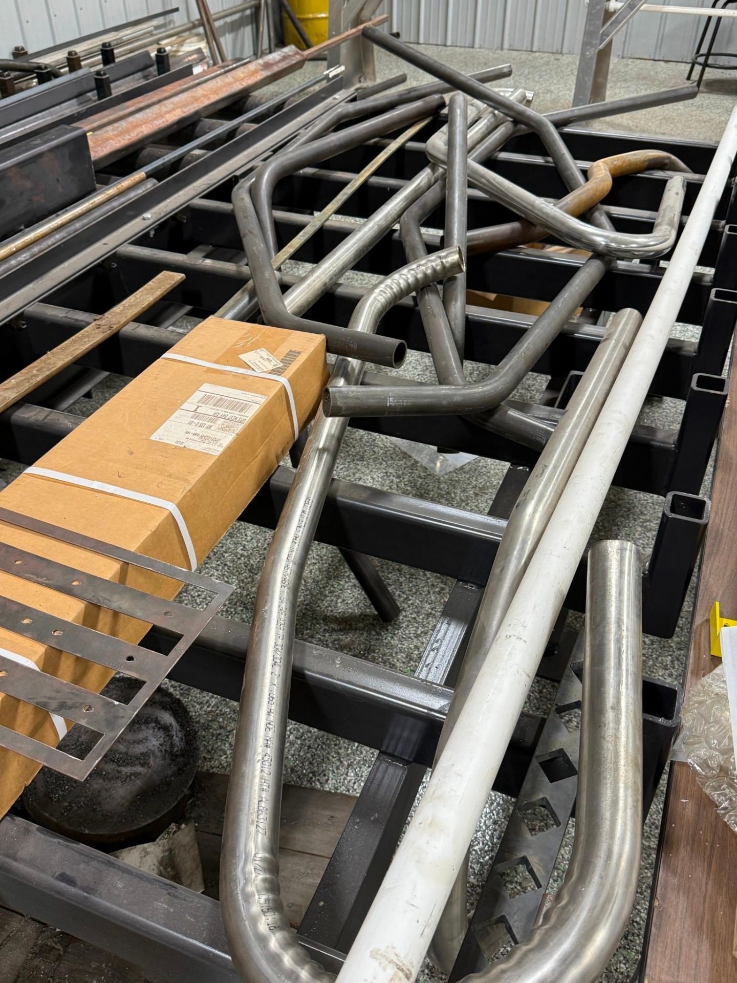 WELDED STEEL FLAT MATERIAL RACK 10 ARMS: RECTANGULAR TUBING 110" L 50 ...