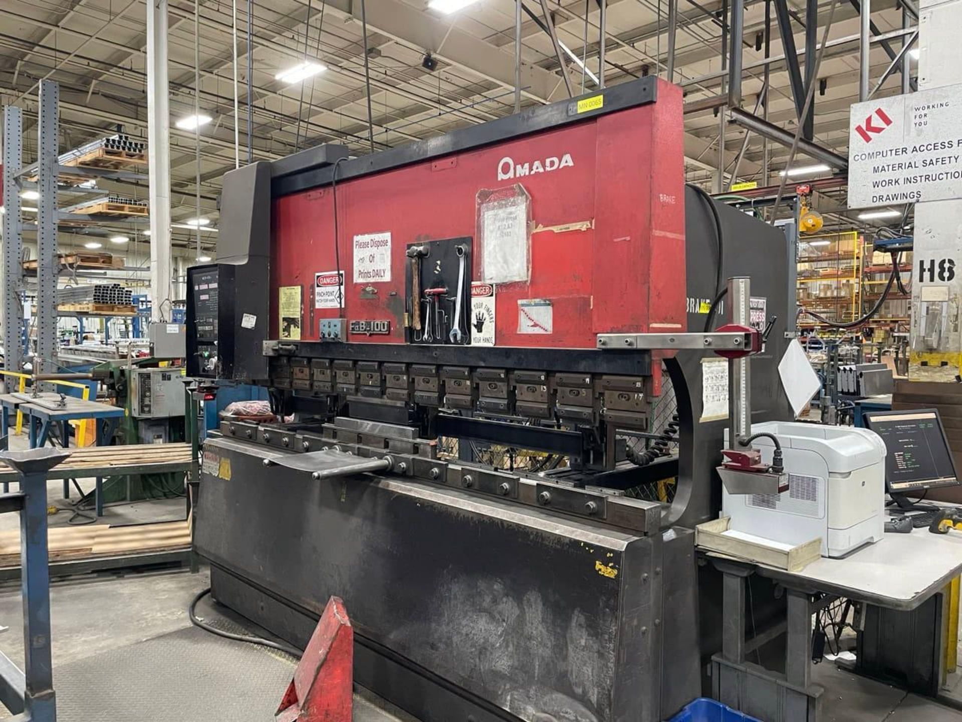 1992 110 TON X 10' AMADA FBD-1030E PRESS BRAKE TONNAGE: 110 TONS ...