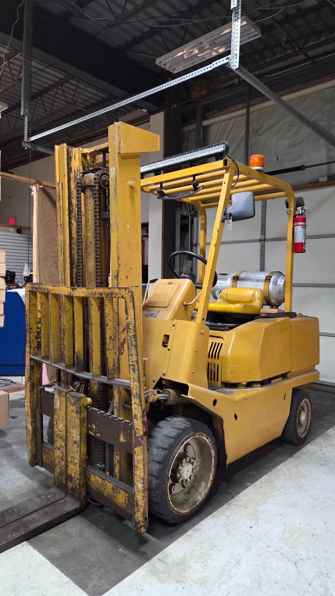 ALLIS CHALMERS AU-1593 4500 LB CAPACITY PROPANE FORKLIFT SPECIFICATIONS ...