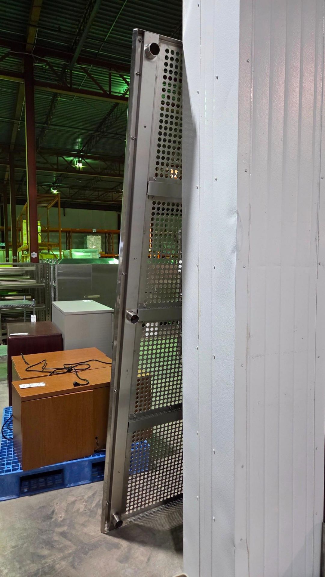 STAINLESS STEEL GRATED TABLE TOP
