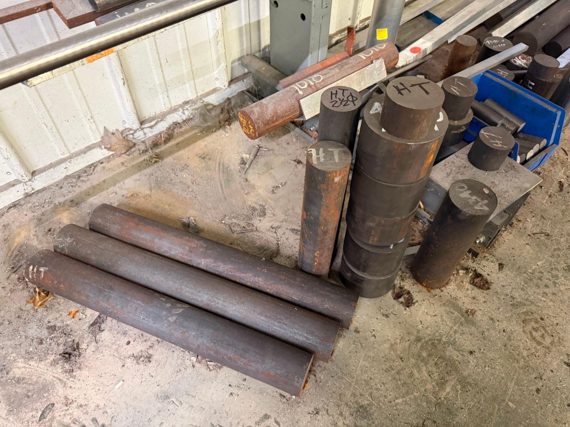 4 ARM CANTILEVER BAR STOCK RACK, WELL STOCKED WITH MISC ROUND, SQUARE ...