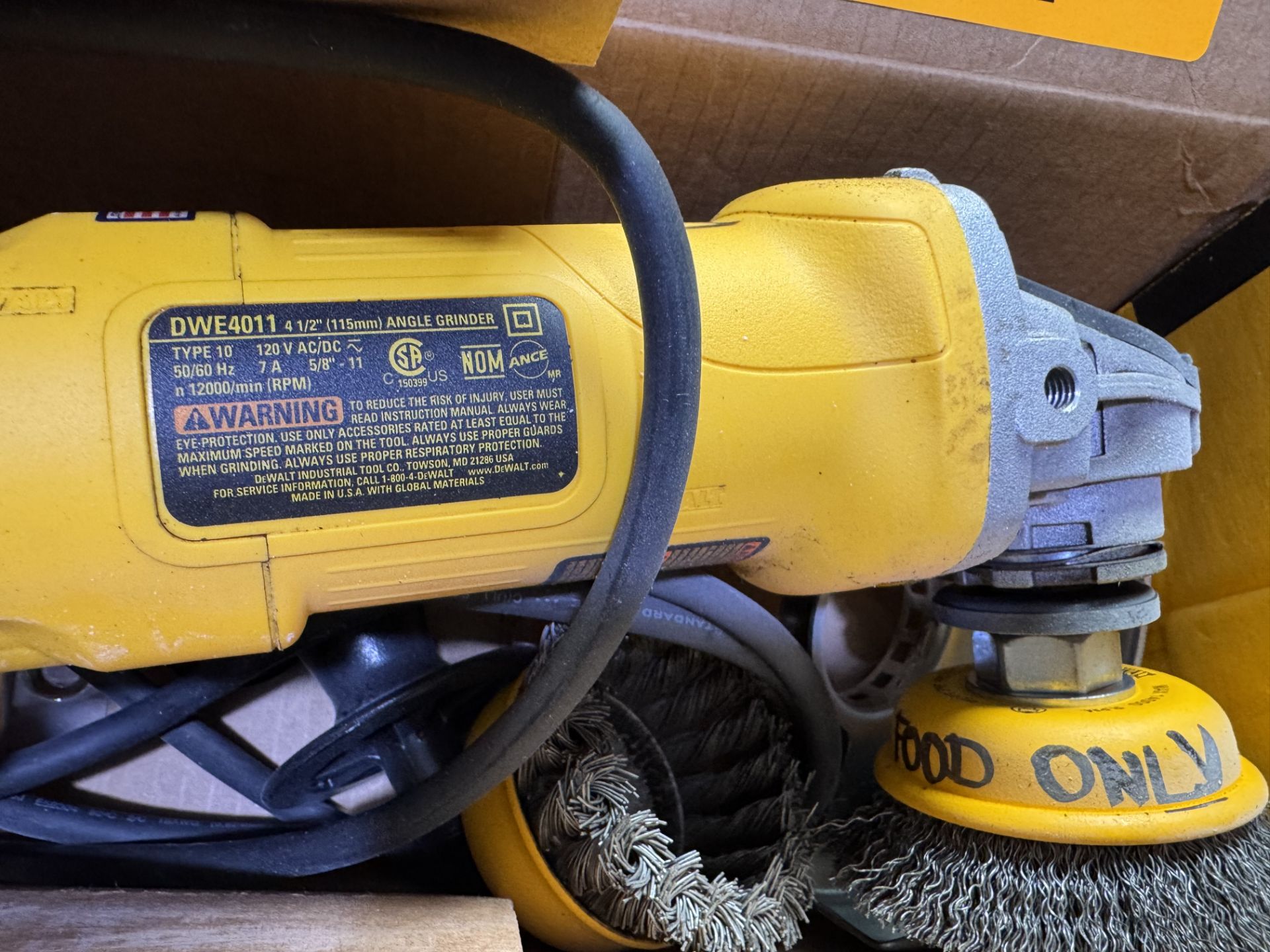[LOT] of (5) DeWalt Assorted Power Tools, consisting of (4) D26960 heat ...