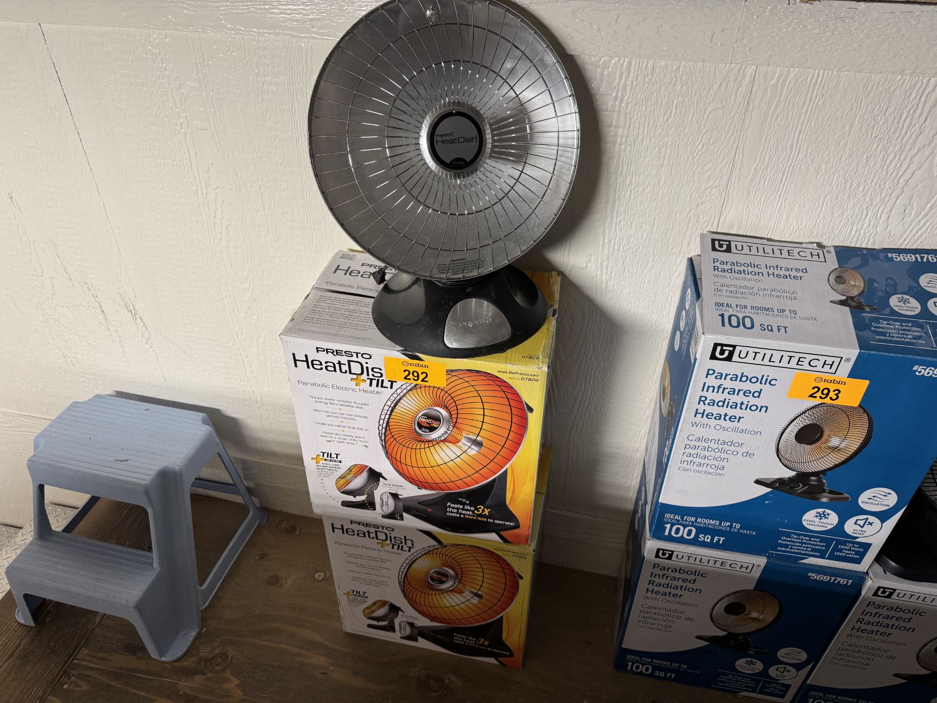 [LOT] of (3) Presto Parabolic Heaters, model 07928, tilting, 115v