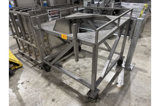 Tote Dispensing Stand, stainless steel, mobile base