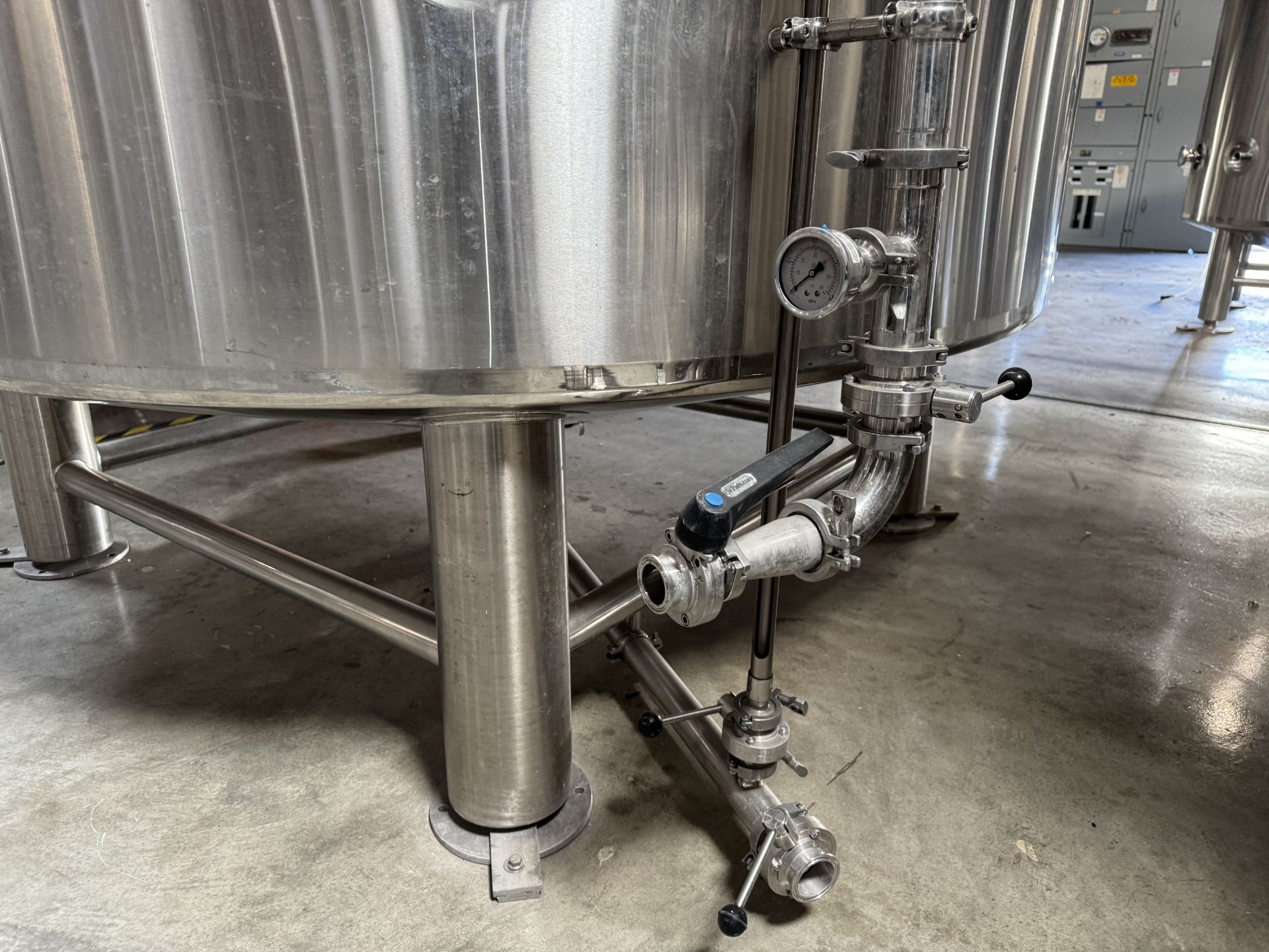 Still Dragon 8000L Fermenter Tank, model SC8000FSJA, s/n SDNA0109003 ...