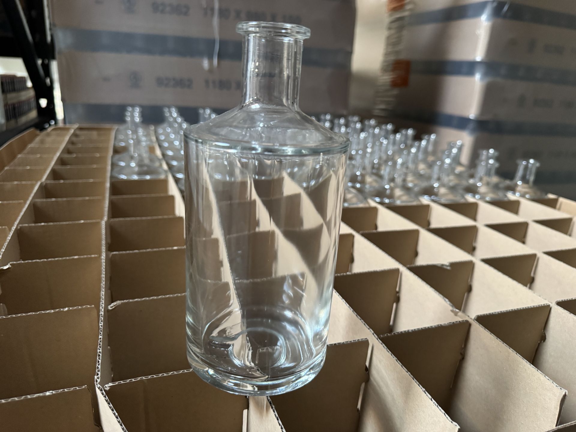 [LOT] of (8) pallets Saverglass 750ml Glass Bottles, DYNAMITE 75CL ...