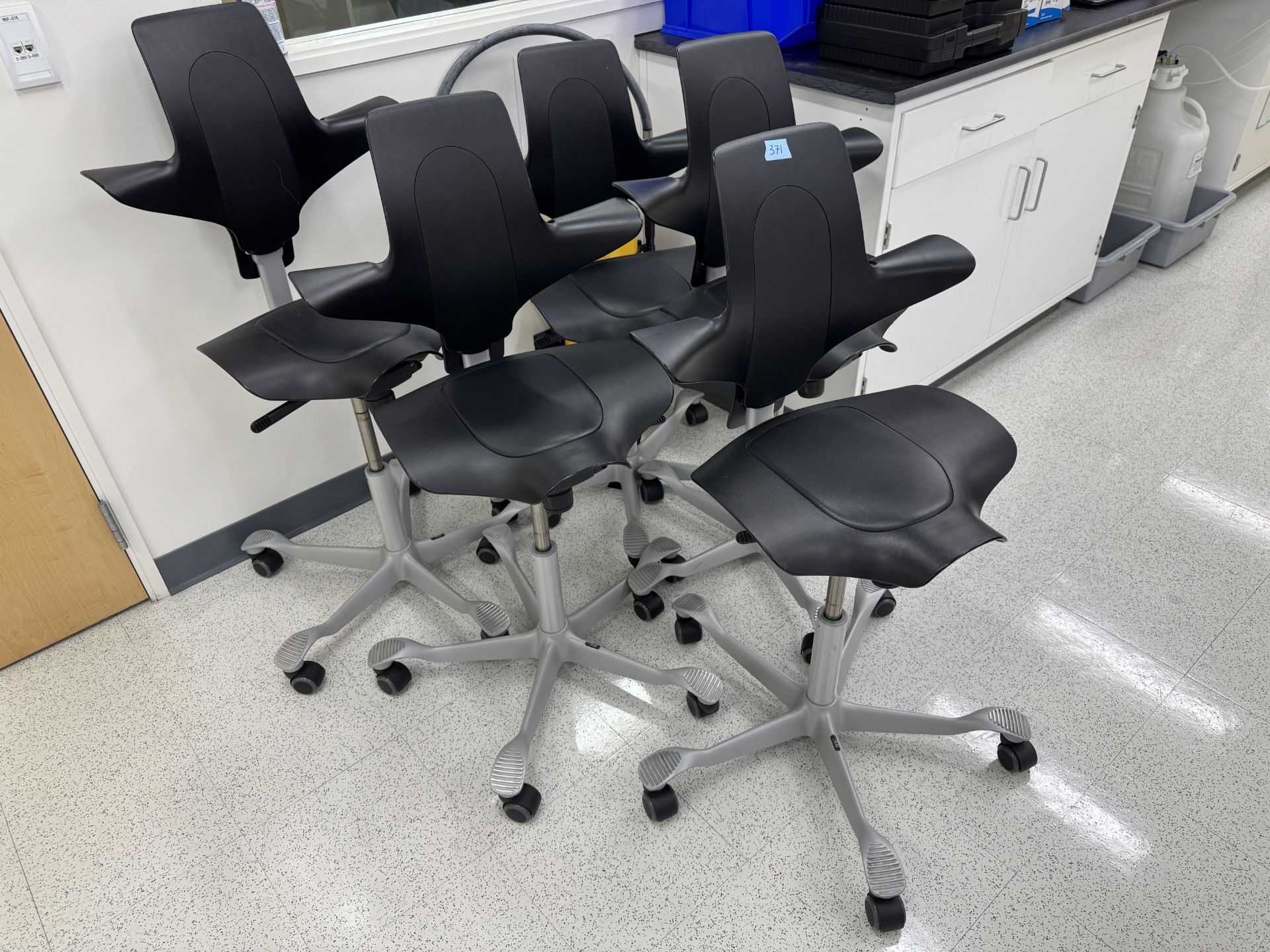HAG Lab Stools, Capisco Puls, black