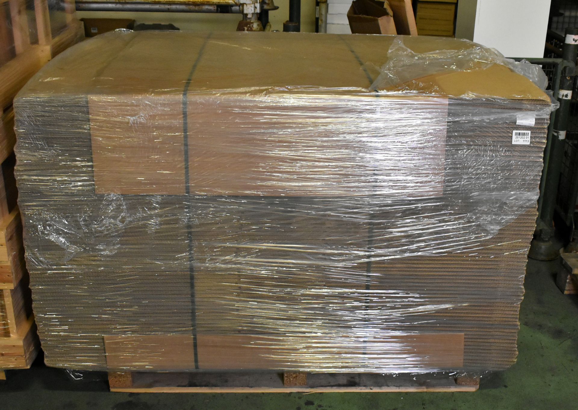 68x cardboard boxes - L 860 x W 600 x H 300mm (approx.)