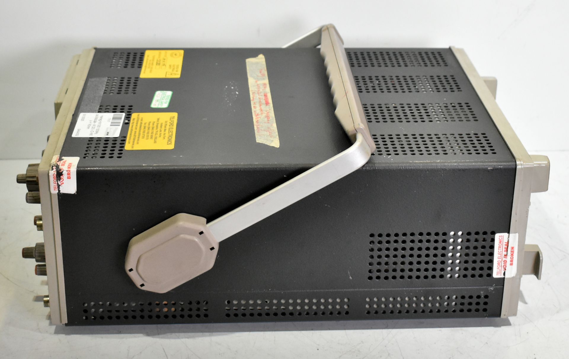 Hameg HM1005 100MHz oscilloscope - W 320 x D 490 x H 160mm