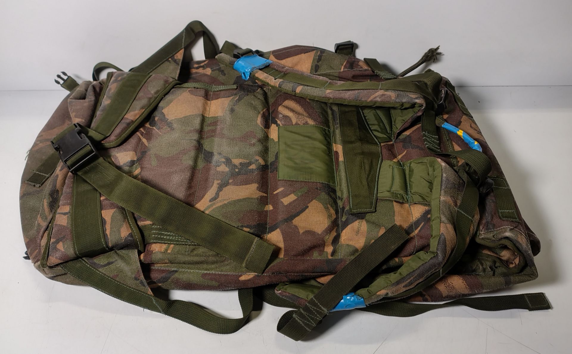 Mixed bags - rucksacks, holdalls - may require repair or be as spares ...