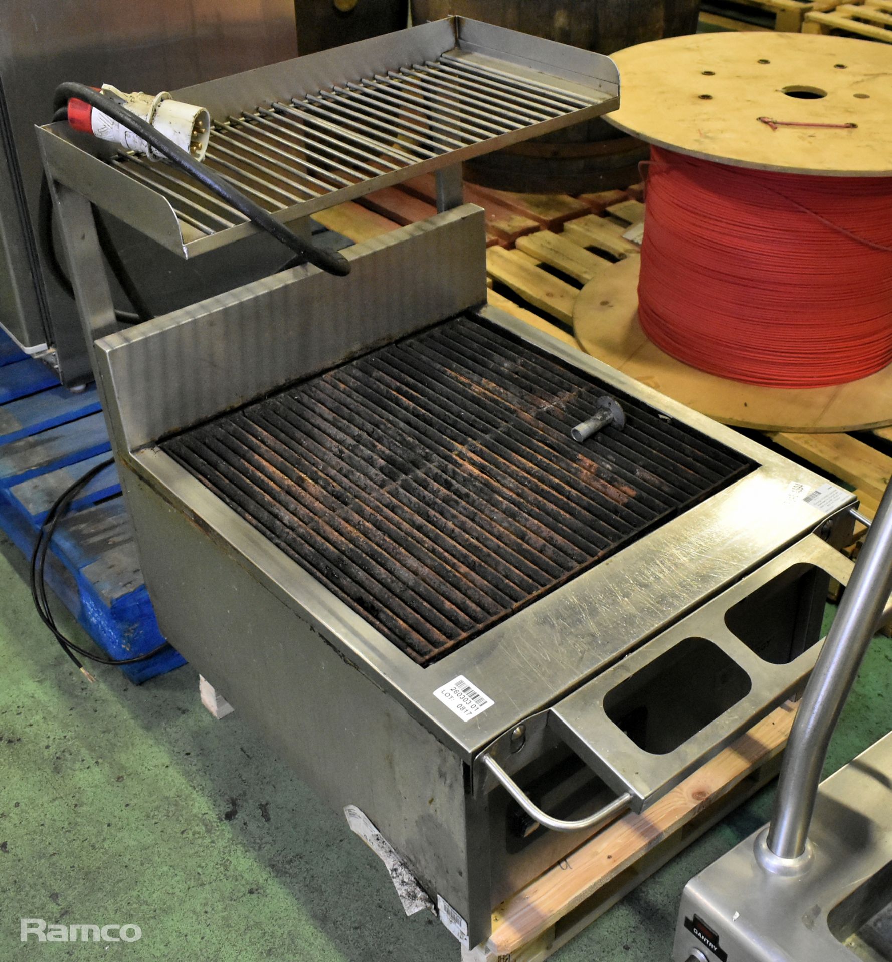 Synergy ST600E3 stainless steel electric chargrill with slow cook shelf ...