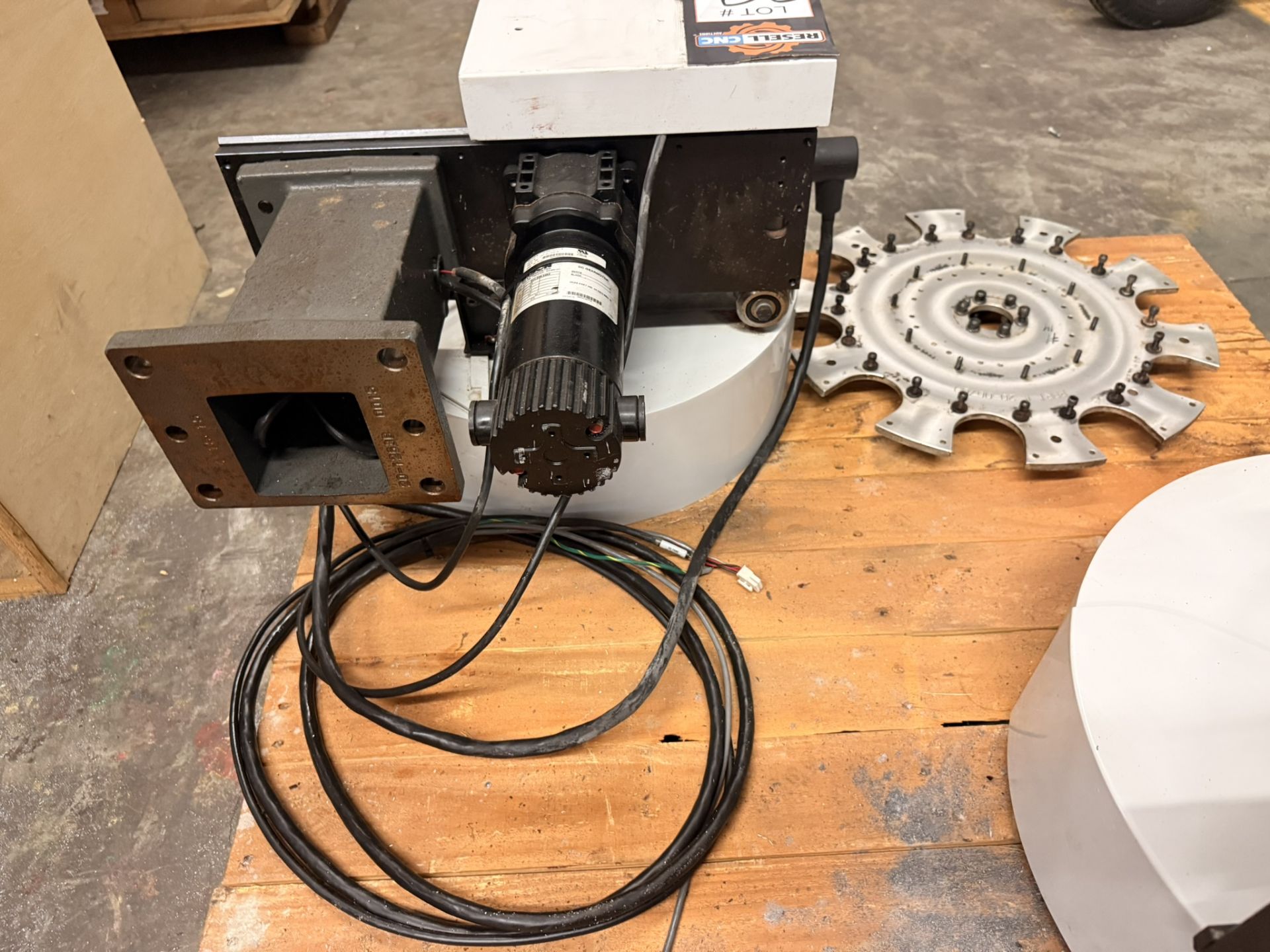 Haas 10-Station Tool Carousel with Cover Motor Model 011-336-2482 and ...