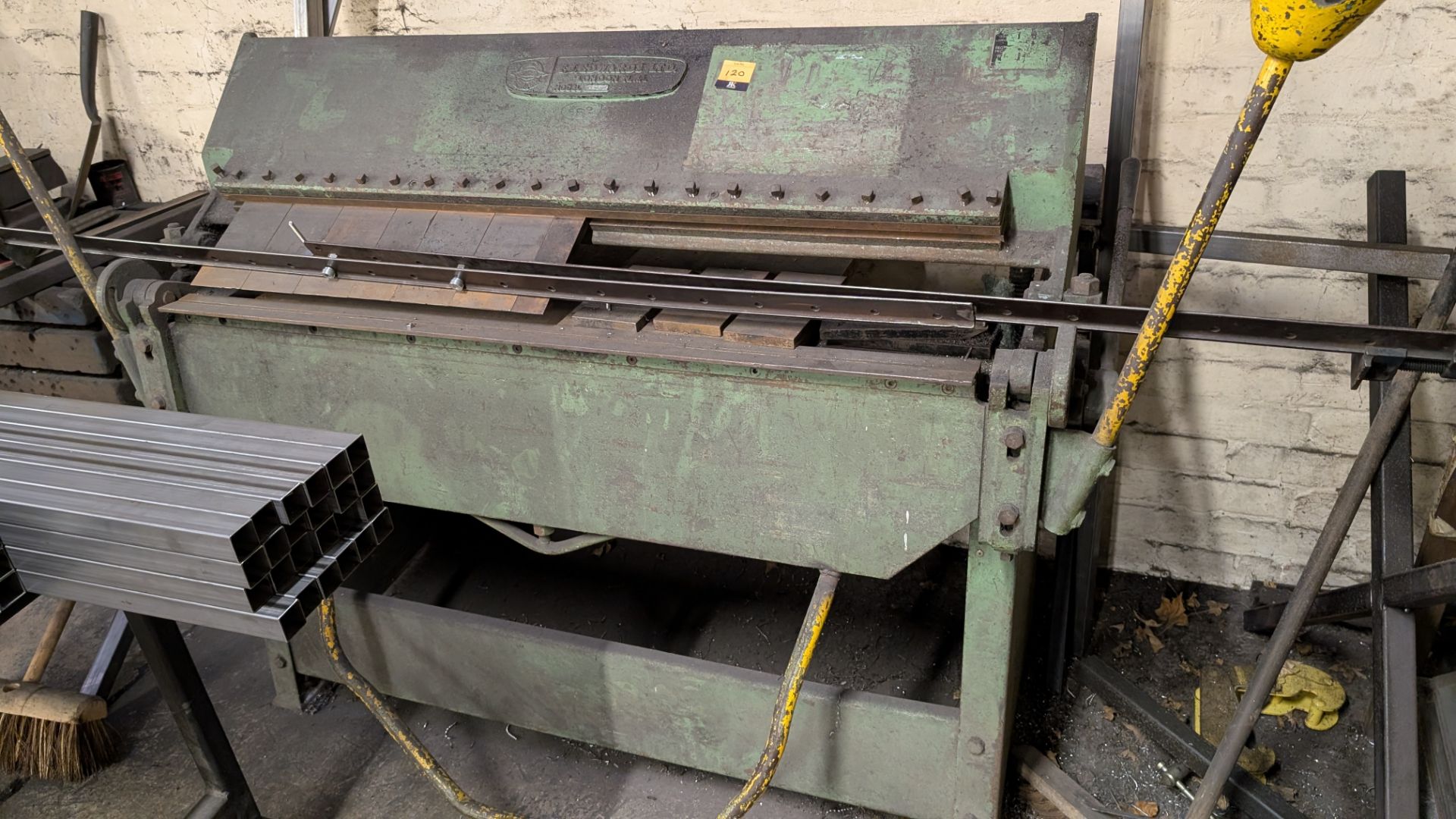 E.J Edwards Ltd Model: APT.166-BHP Metal Folder. Please note, all lots ...