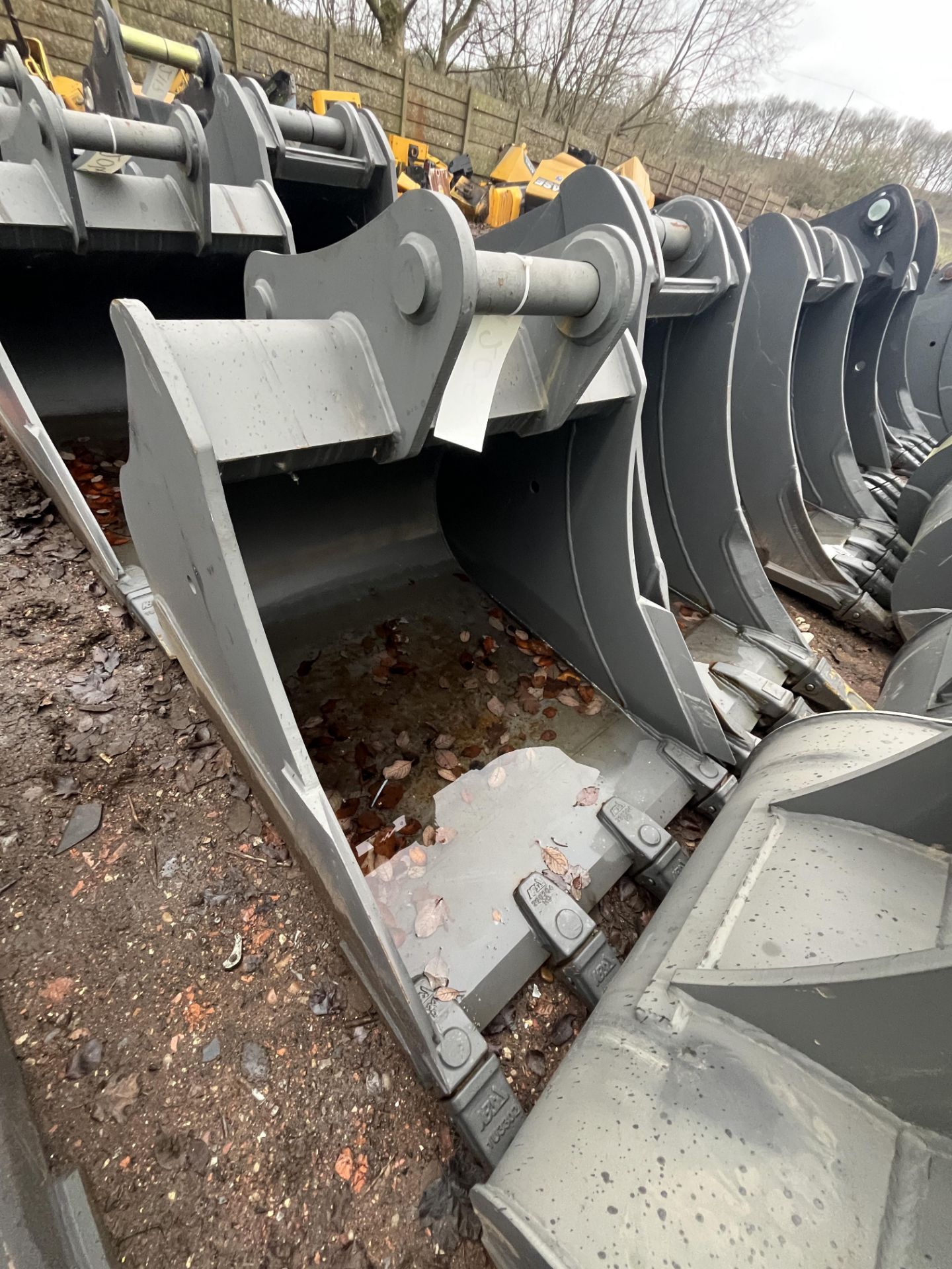 Miller U8 Universal Spec HD 36" 65mm pin Excavator Bucket, serial no ...