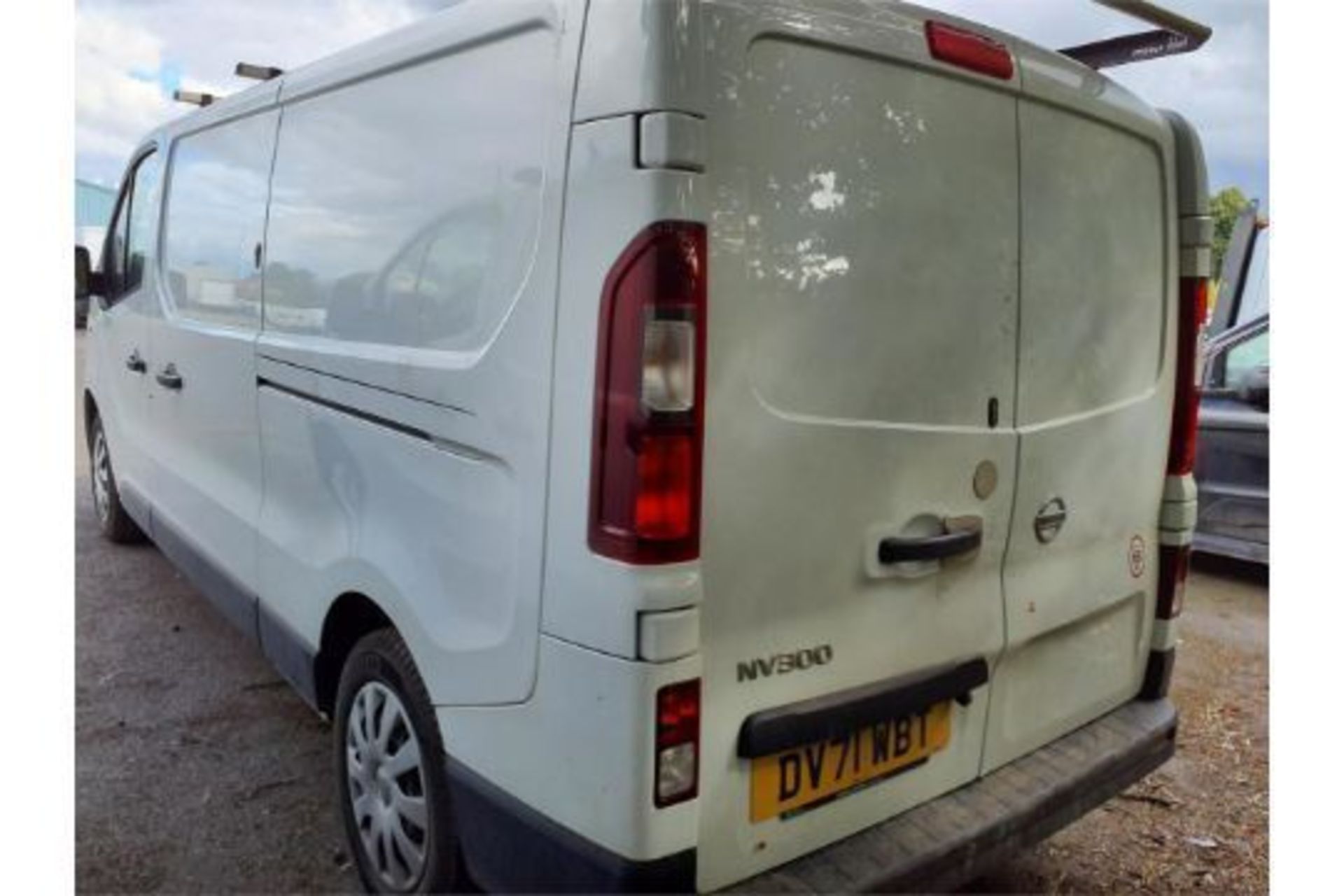 Nissan NV300 2.0 Dci (120)"Acenta" Medium Wheel Base Van - 2022 Model ...