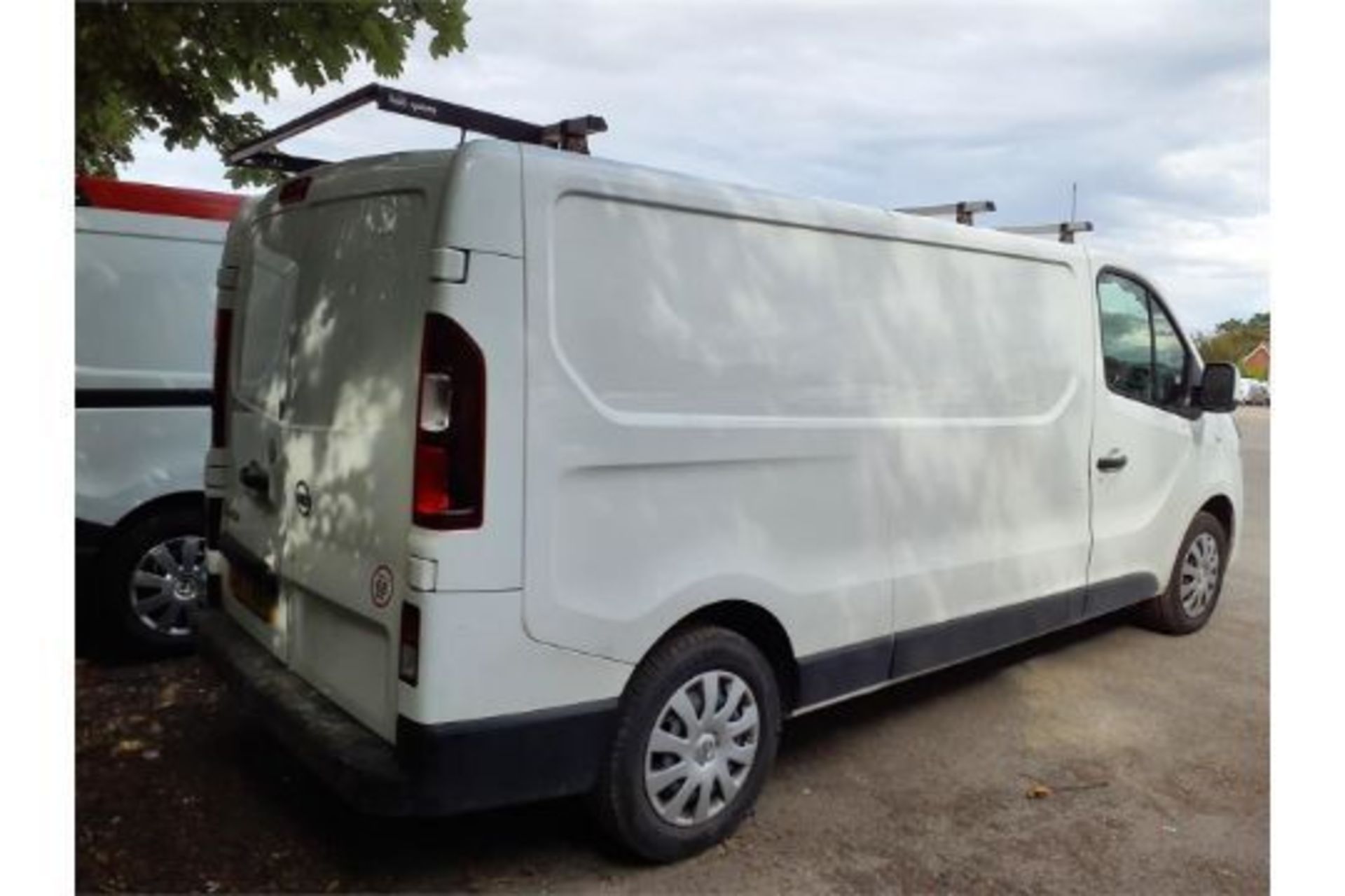 Nissan NV300 2.0 Dci (120)"Acenta" Medium Wheel Base Van - 2022 Model ...