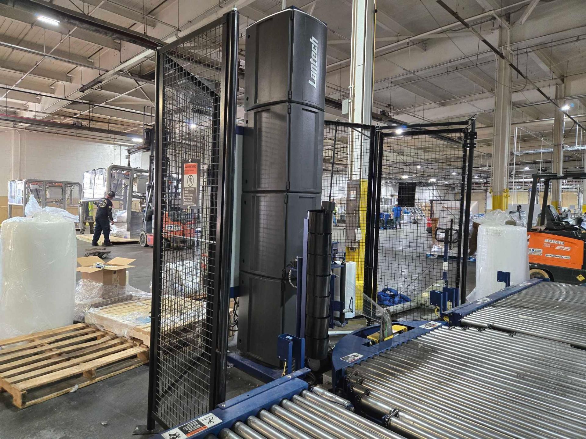 Used 2021 Lantech QA Auto Stretch Wrapper with: Manufactured Date ...