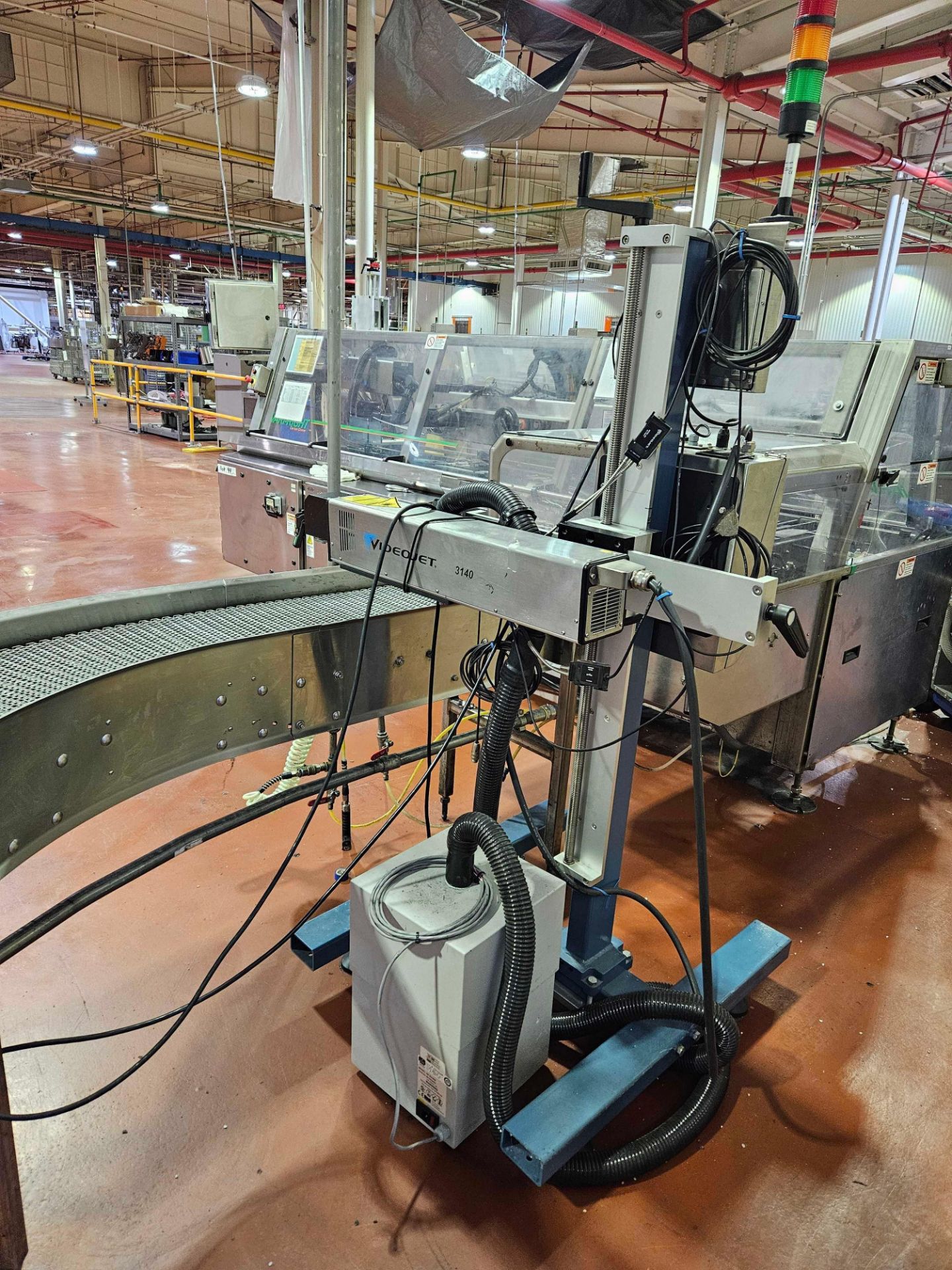 Used Videojet 3140 Laser Marking System w/ Fume extraction system with ...