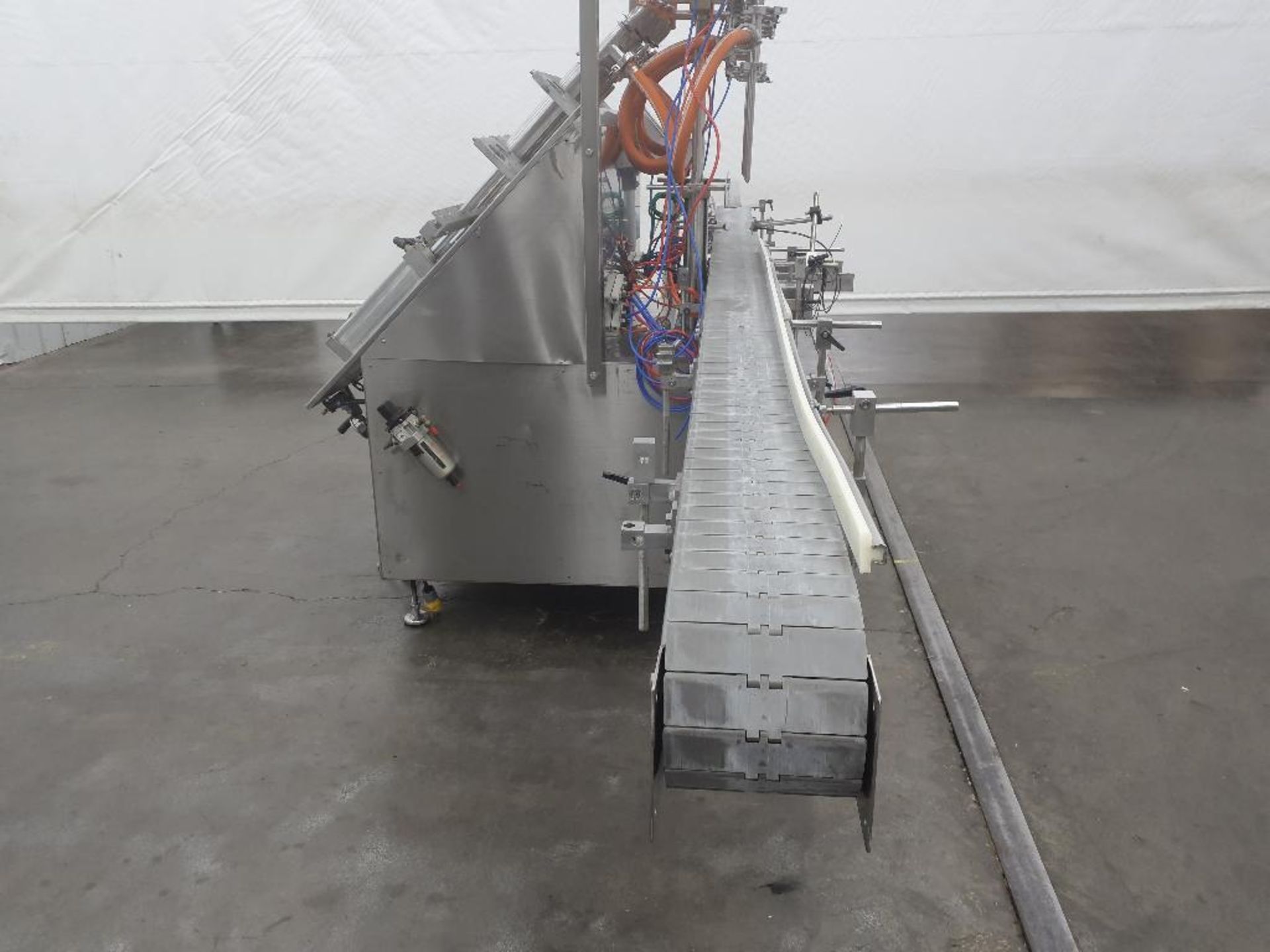Used Accutek Piston Filler with: Number of filling heads: 6Fill tip ...
