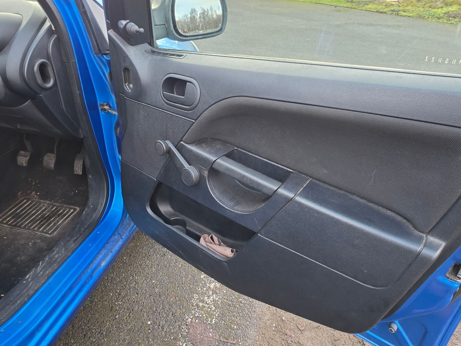 2005 Ford Fiesta Studio, 1242cc. Registration number FM05DZZ.Deceased ...