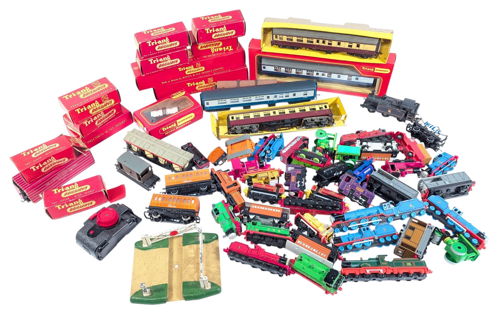 Model Railway - a collection of Tri-ang Hornby OO gauge railway ...
