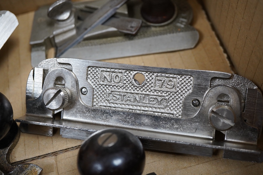 Eight small planes by Stanley and Record, including two pairs of No.98 ...
