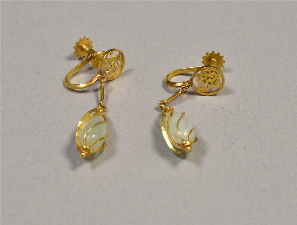 22CT GOLD JADEITE JADE DROP EARRINGS on screw back fasteners, stamped ...