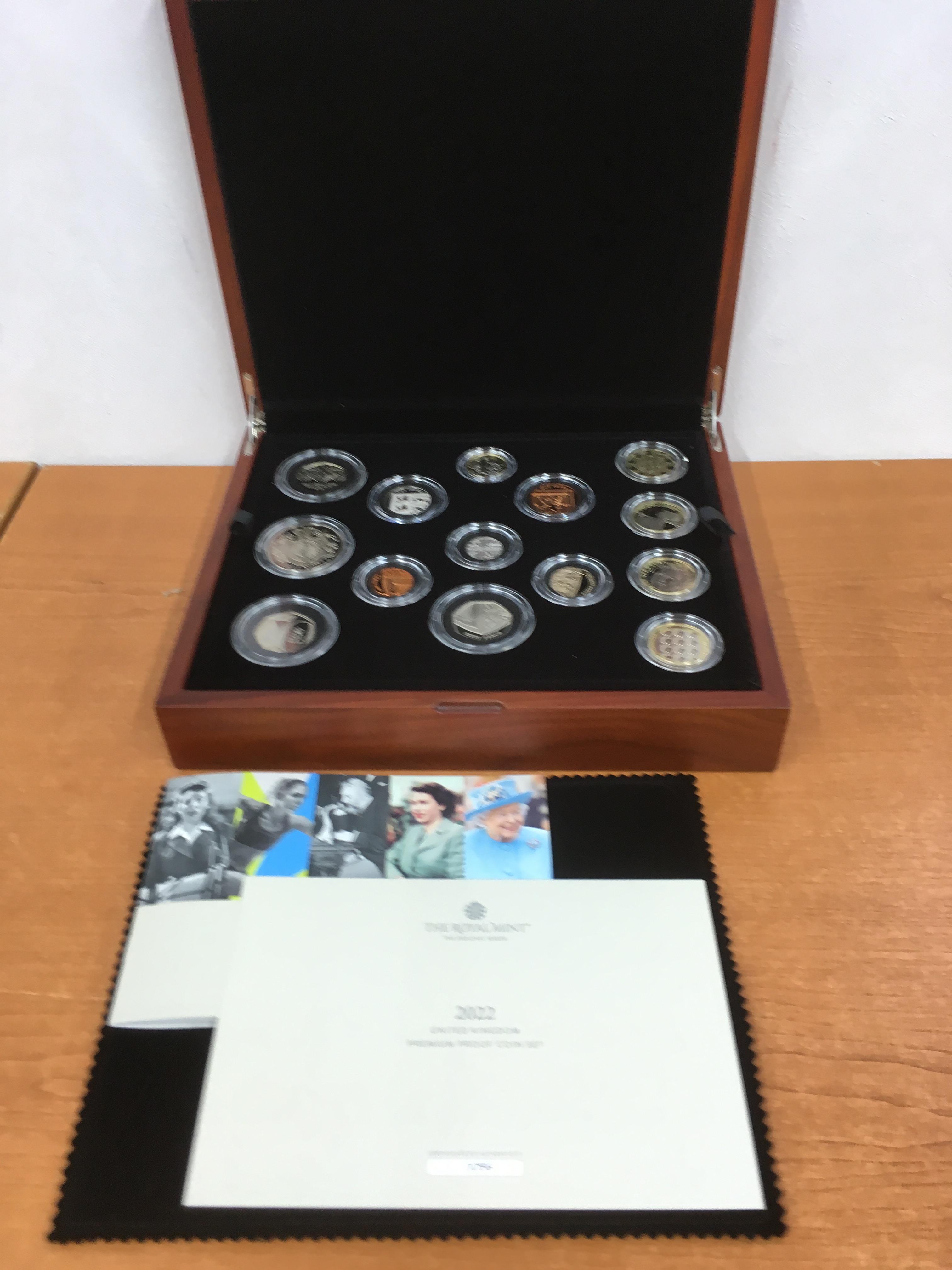 COINS: 2022 UK PREMIUM PROOF SET.