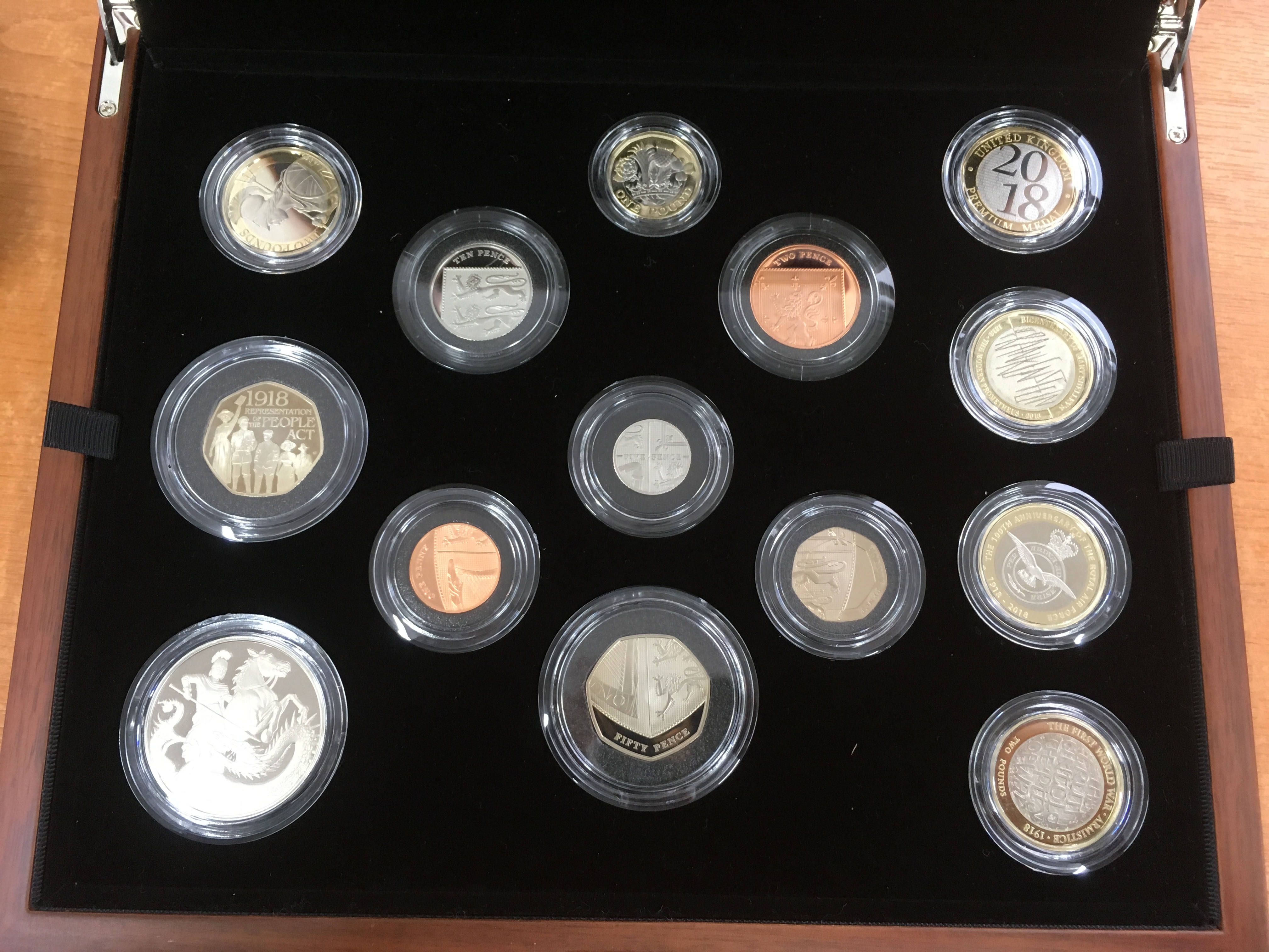 COINS: 2018 UK PREMIUM PROOF SET.