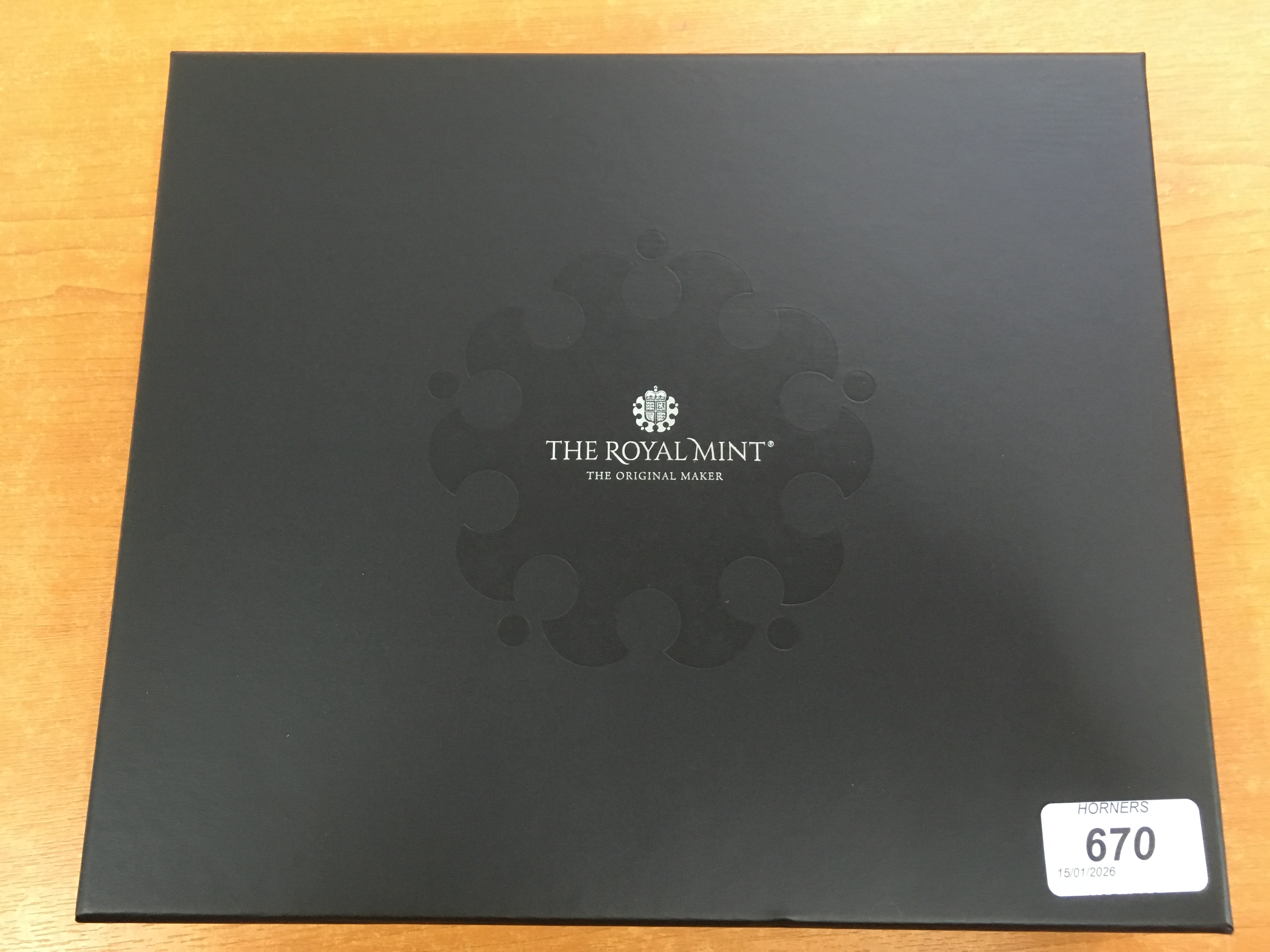 COINS: 2022 UK PREMIUM PROOF SET.
