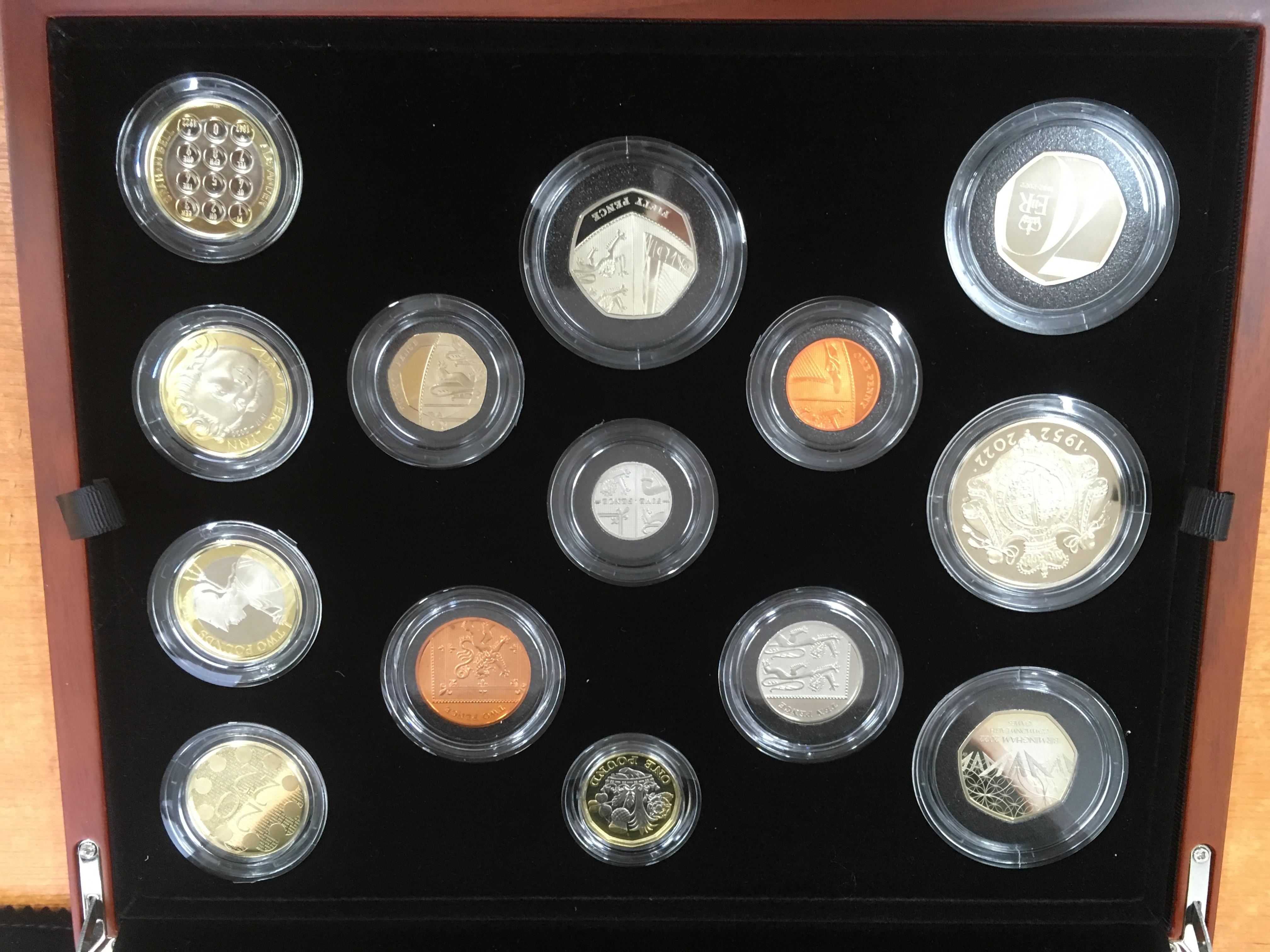 COINS: 2022 UK PREMIUM PROOF SET.