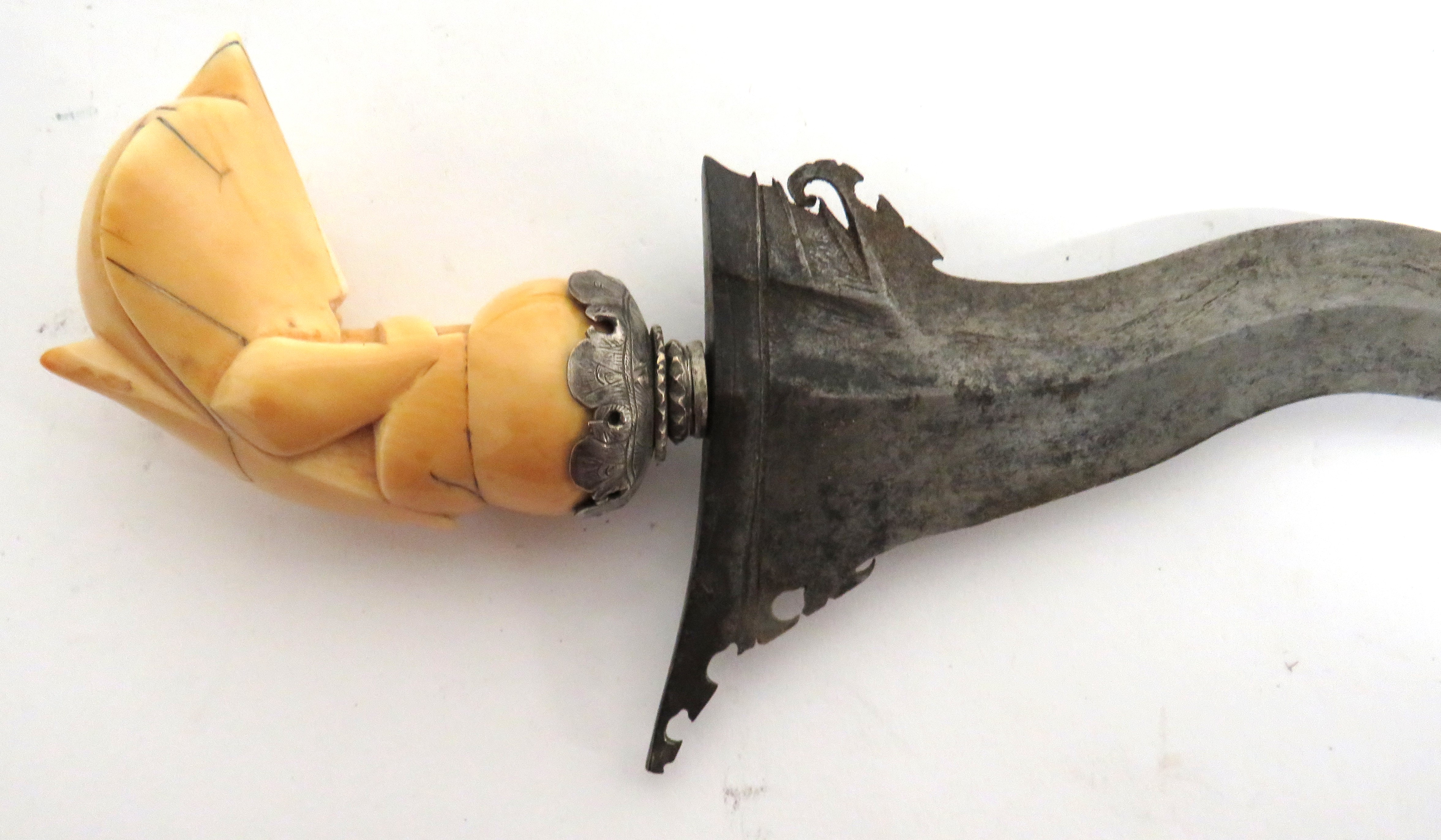 Good Quality 19th Century Kris 14 1/2 inch, double edged, wavy Damascus ...